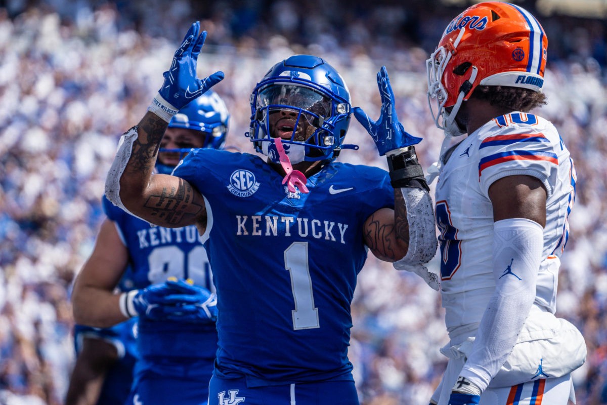 Kentucky football’s Ray Davis becomes the first player since 2009 to ...