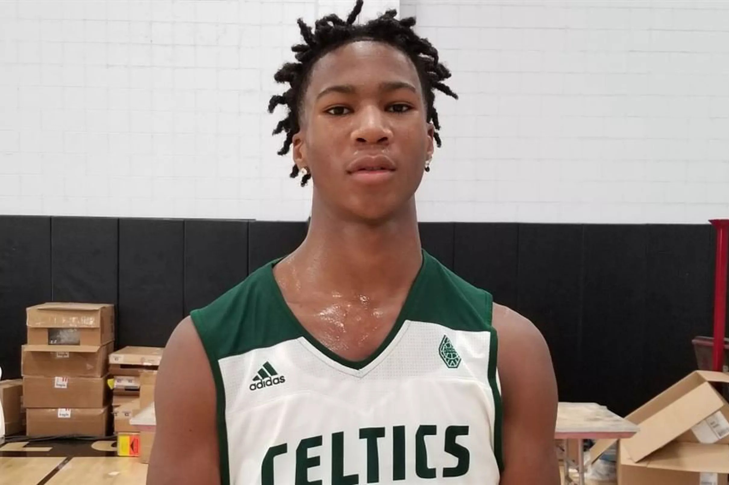 Kentucky reaches out to 4-star point guard Deivon Smith