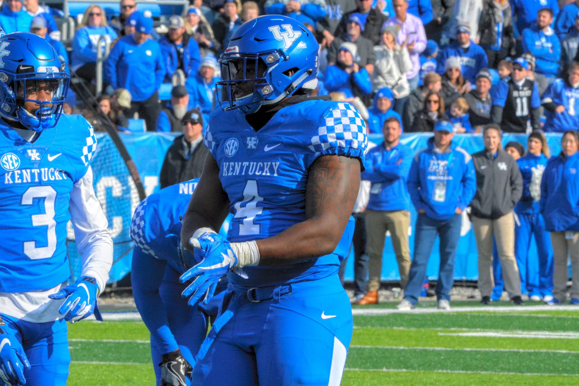 Josh Paschal earns weekly SEC award after beating cancer