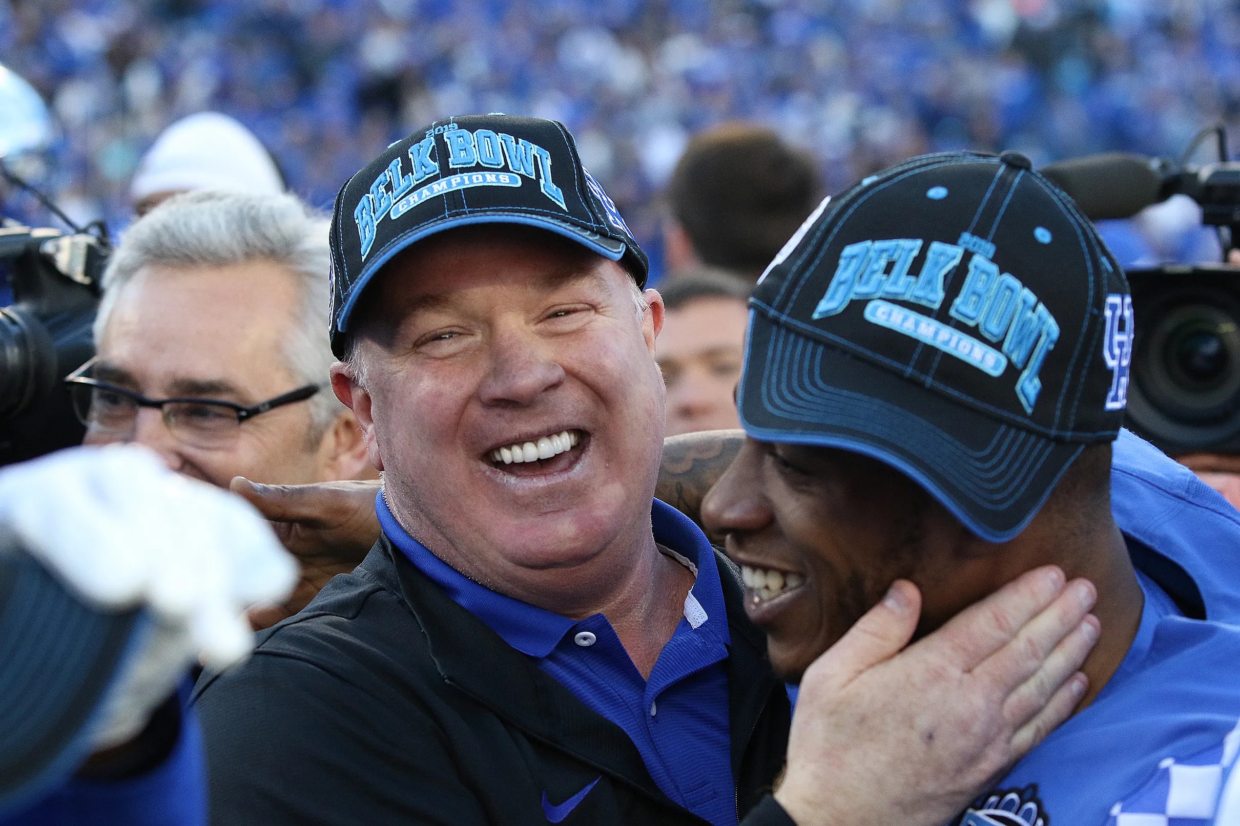 Josh Kattus commits to Kentucky