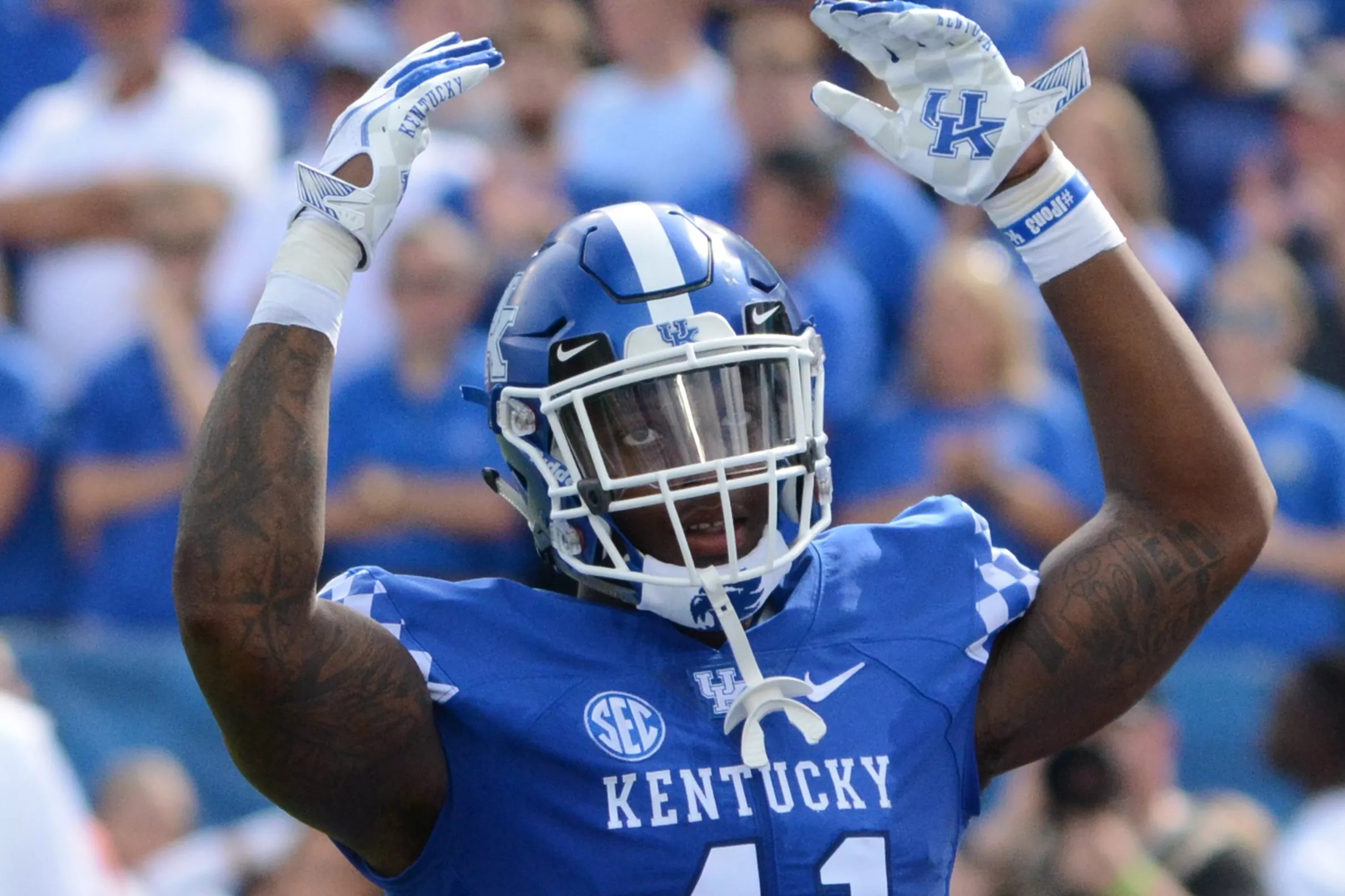 Josh Allen earns major national award; help vote for him to win another