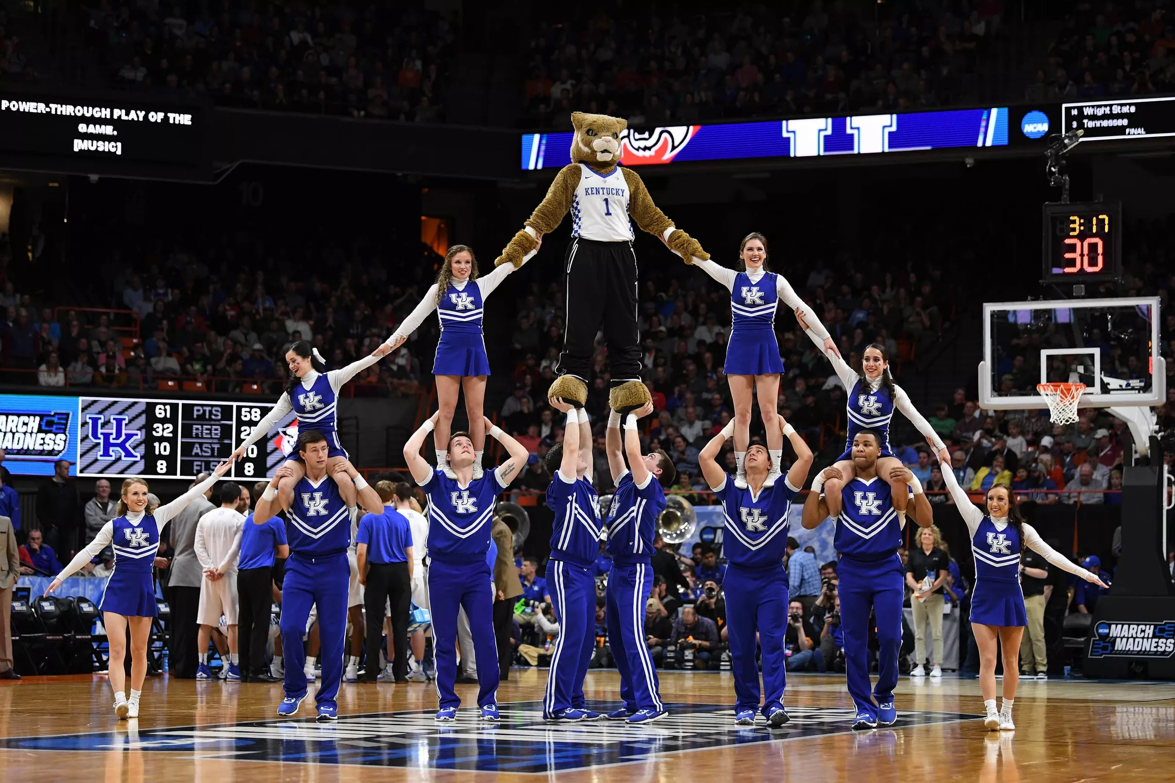 Kentucky makes top 20 in athletics power rankings