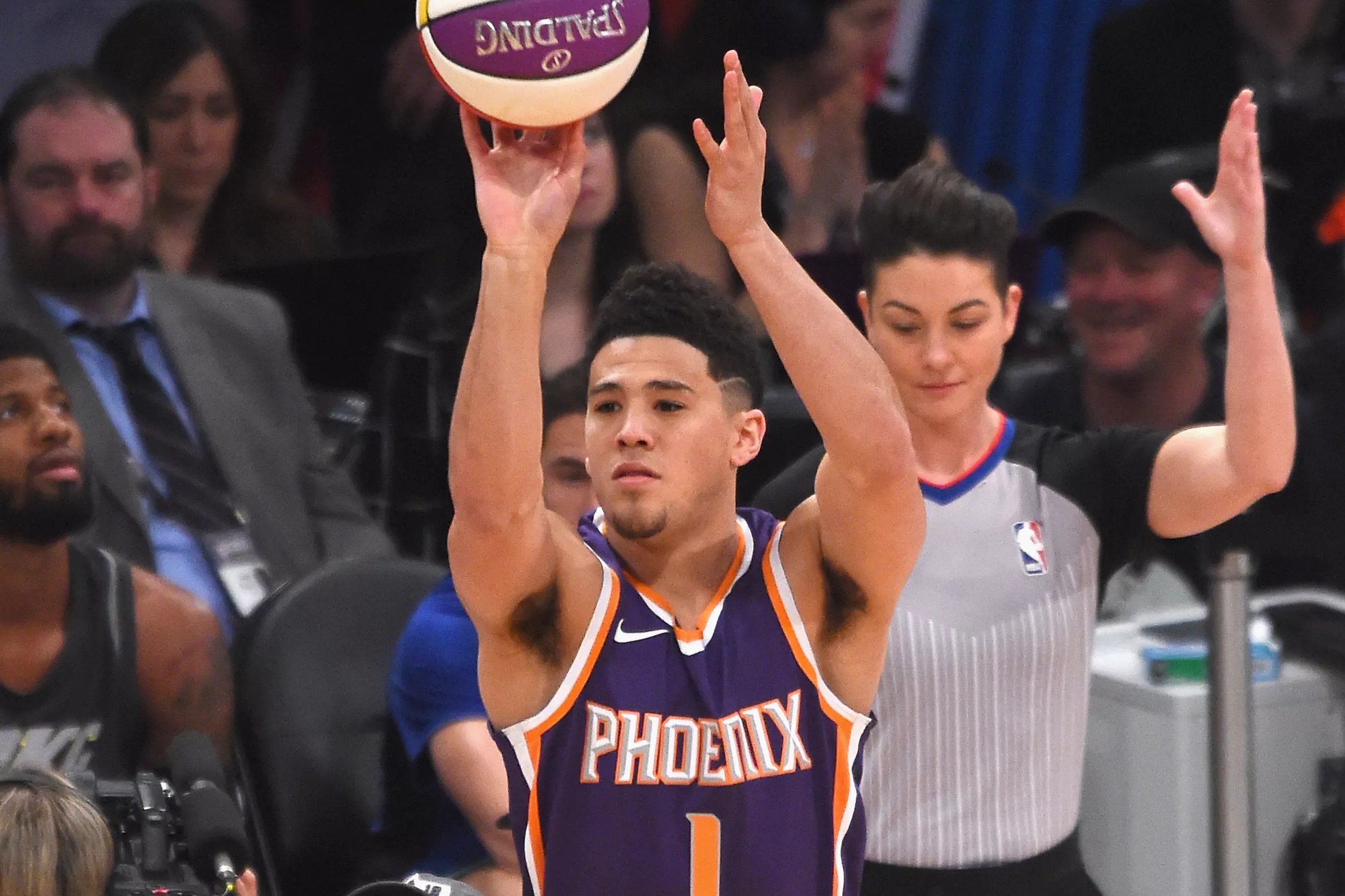 Devin Booker joins 4,000 point club, becomes 3rd youngest to do so
