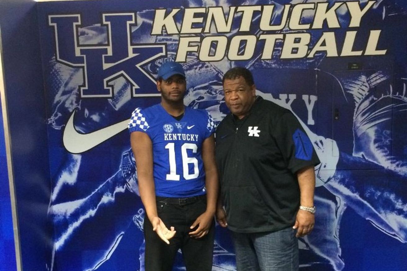Phil Hoskins commits to Kentucky Wildcats