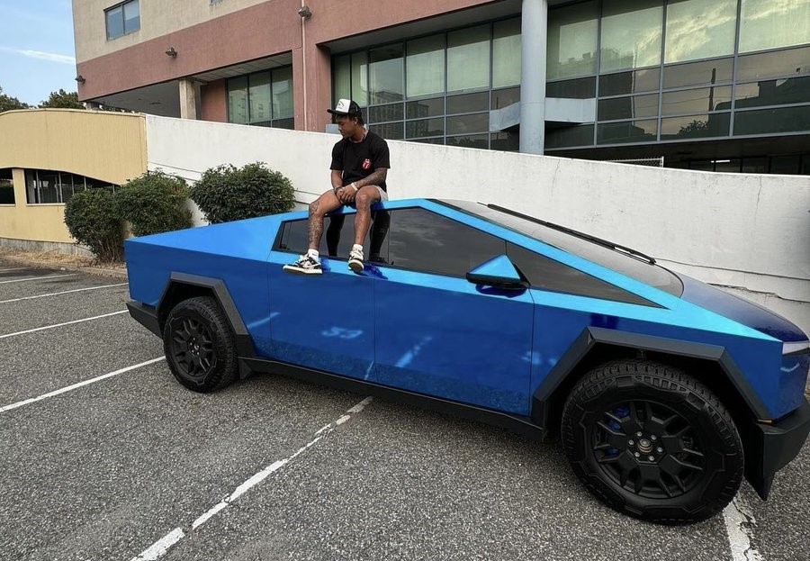 Wan’Dale Robinson Gets a New Custom Wrapped Blue Tesla Cybertruck