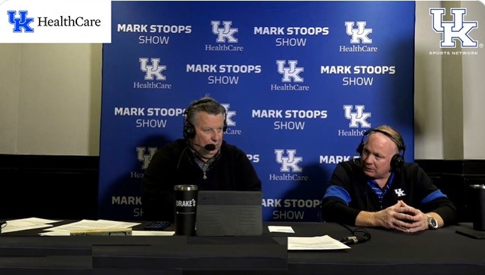 Callers hit Mark Stoops with difficult questions on call-in show