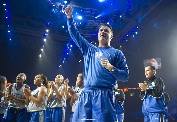 Report: Houston close to hiring former Kentucky coach Matthew Mitchell