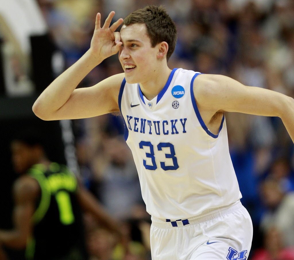 Wesley Woodyard Makes a Young Fan’s Day