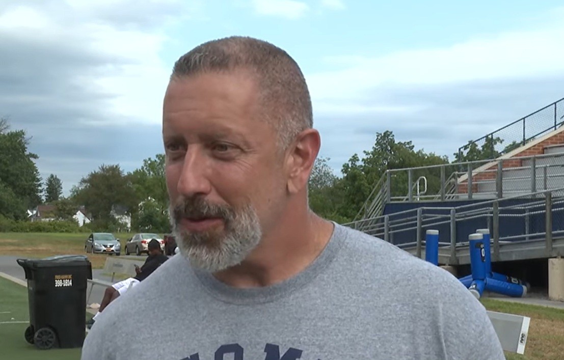 Meet 58-Year Old Viral Football Player Thomas Cillo of Division III ...