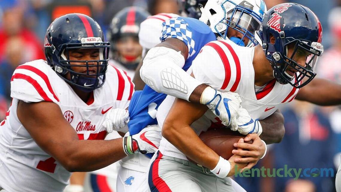 Kentucky football takes blindside hit with Denzil Ware's decision to ...