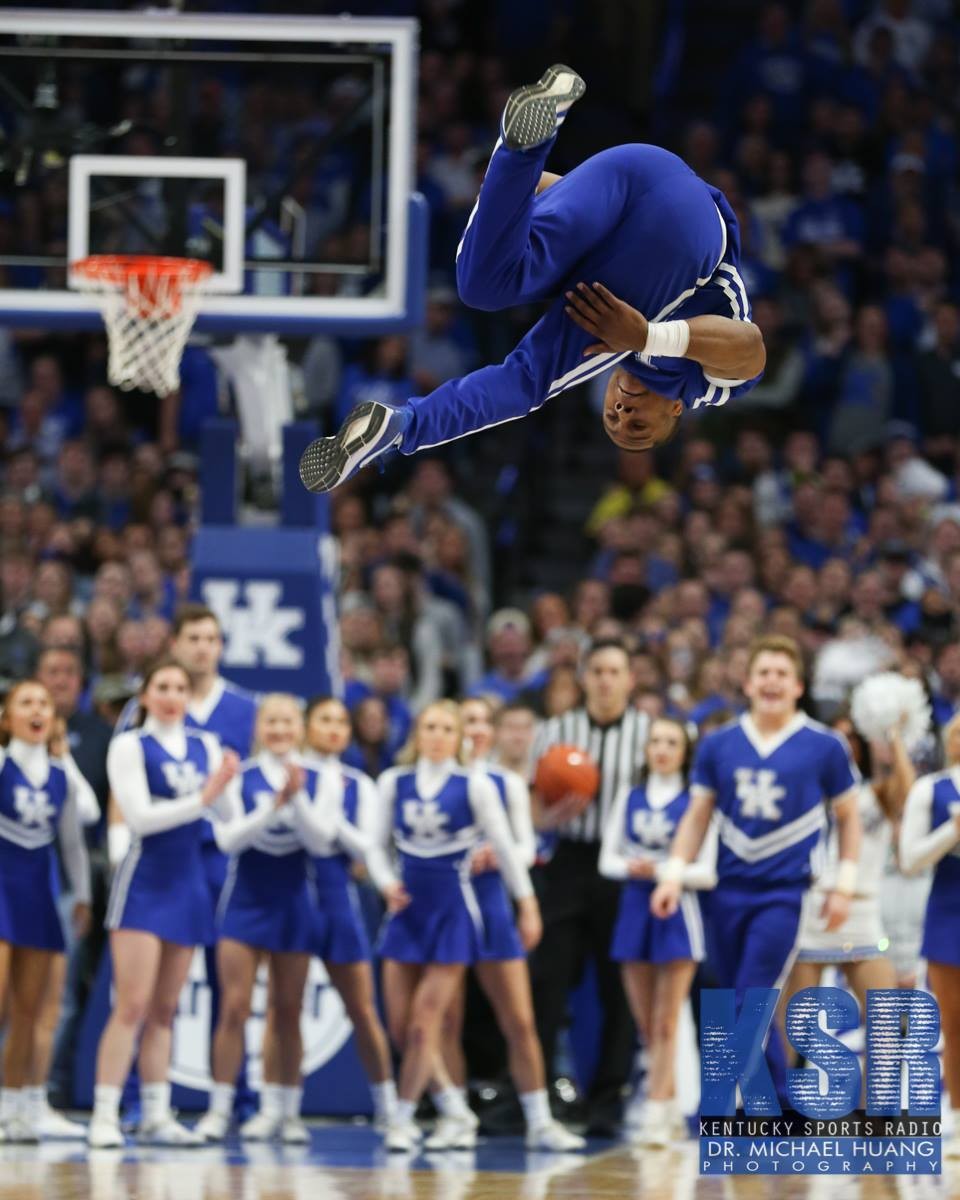 Kentucky superstar cheerleader Josh Marsh believes he tore his Achilles