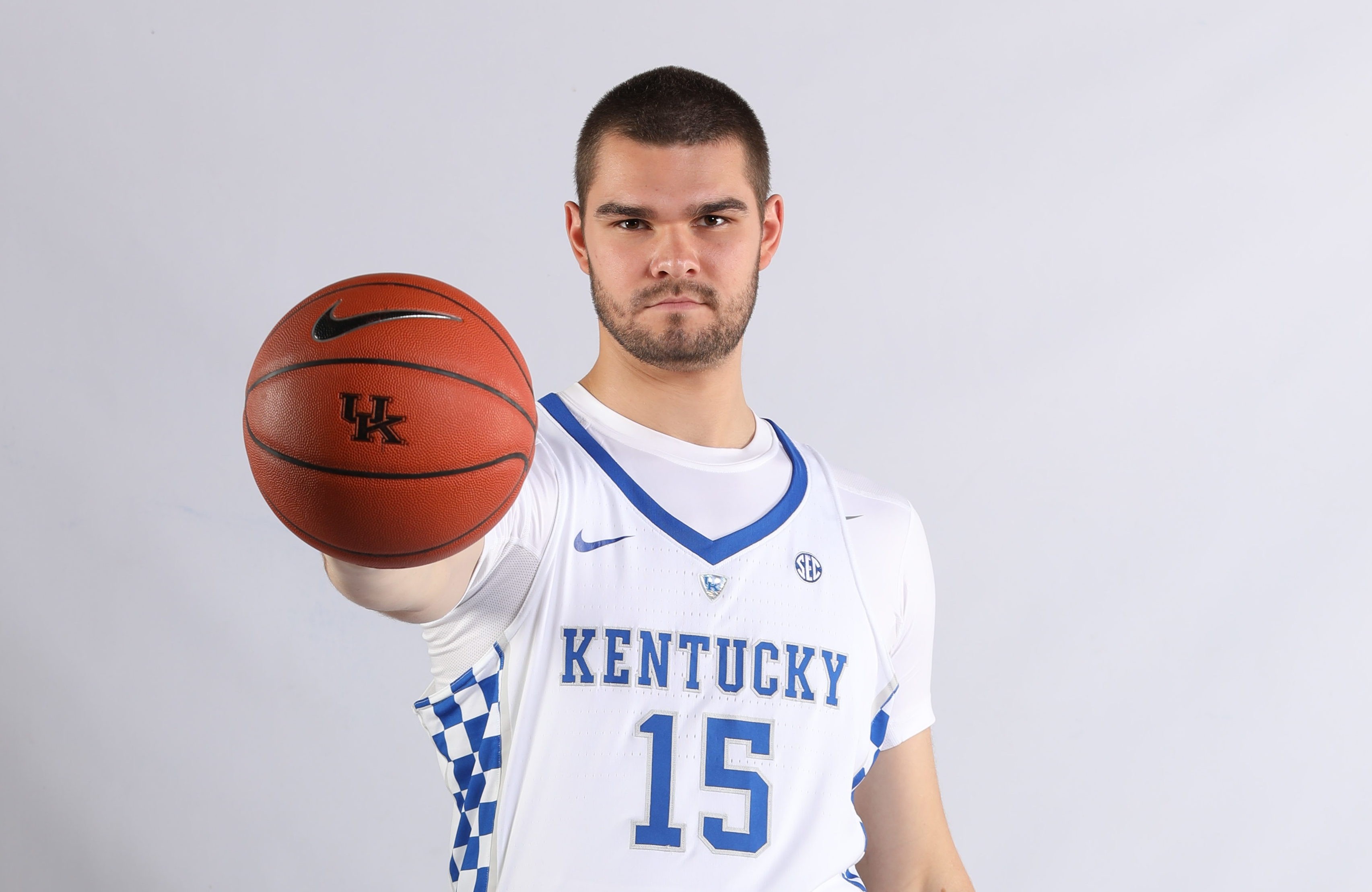 Isaac Humphries signs Summer League deal