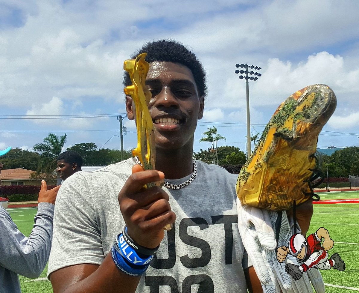 Watch Mark Stoops Address the Media for the Final Time Before Senior Day