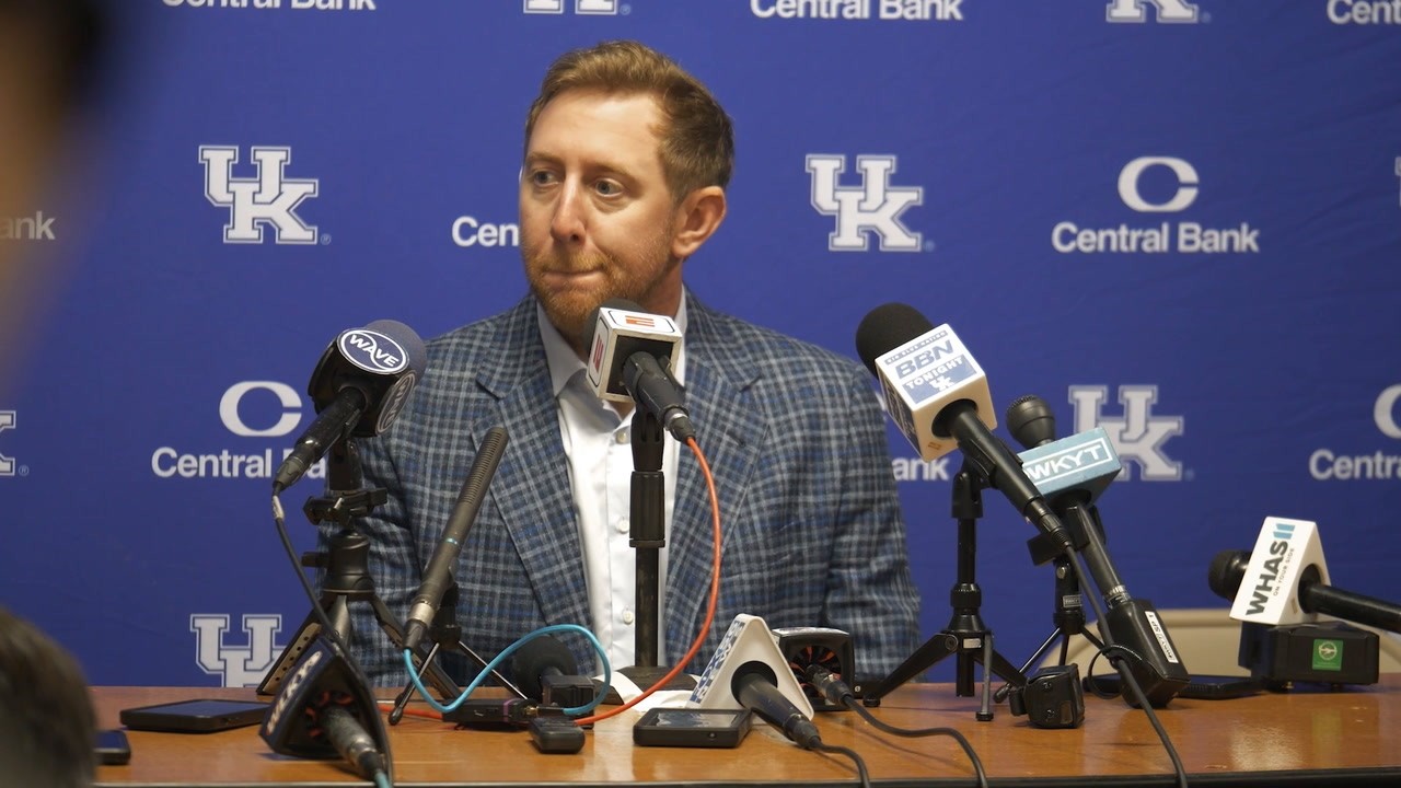 Try saying Ray Davis' name without saying 'Ray Davis'