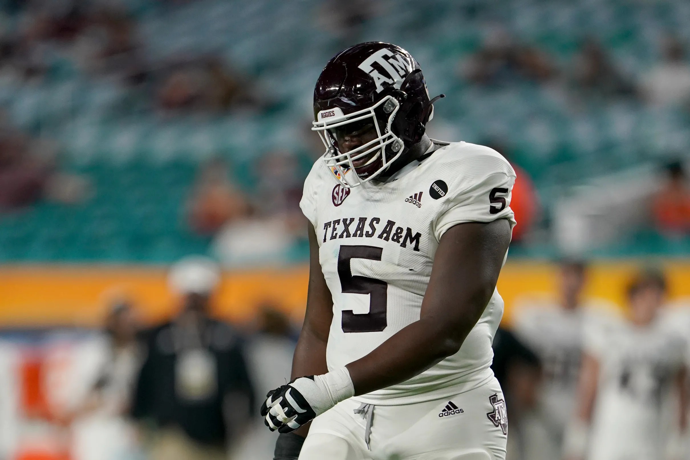 LA Rams pick Texas A&M DT Bobby Brown in 4th Round of the NFL Draft