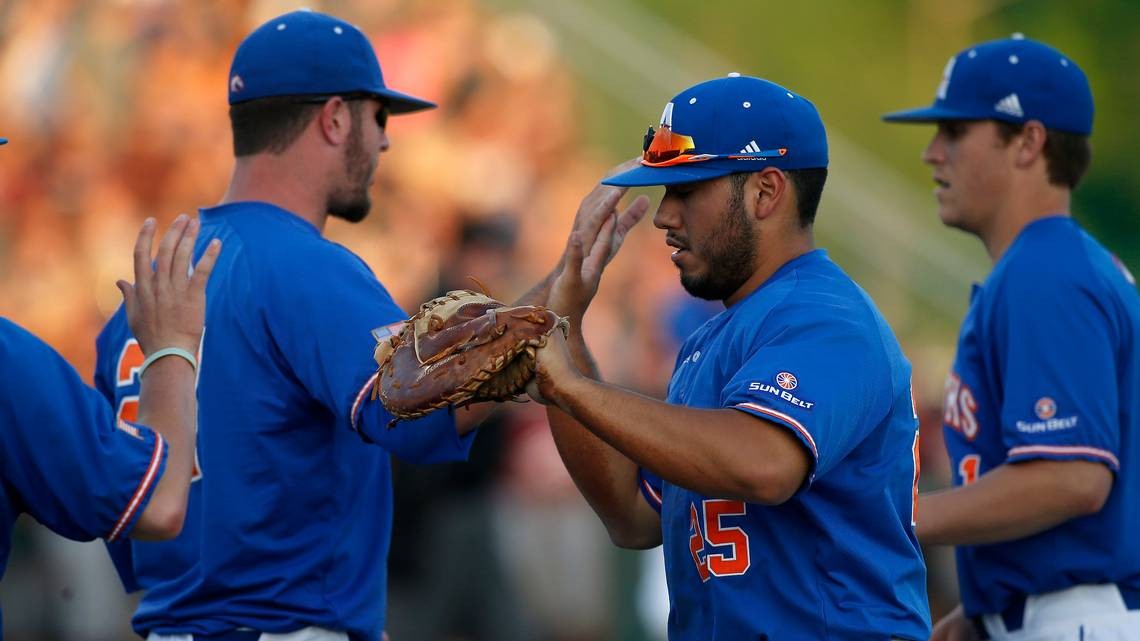 After 17 scoreless innings, UTA baseball finally outlasts Texas A&M in ...
