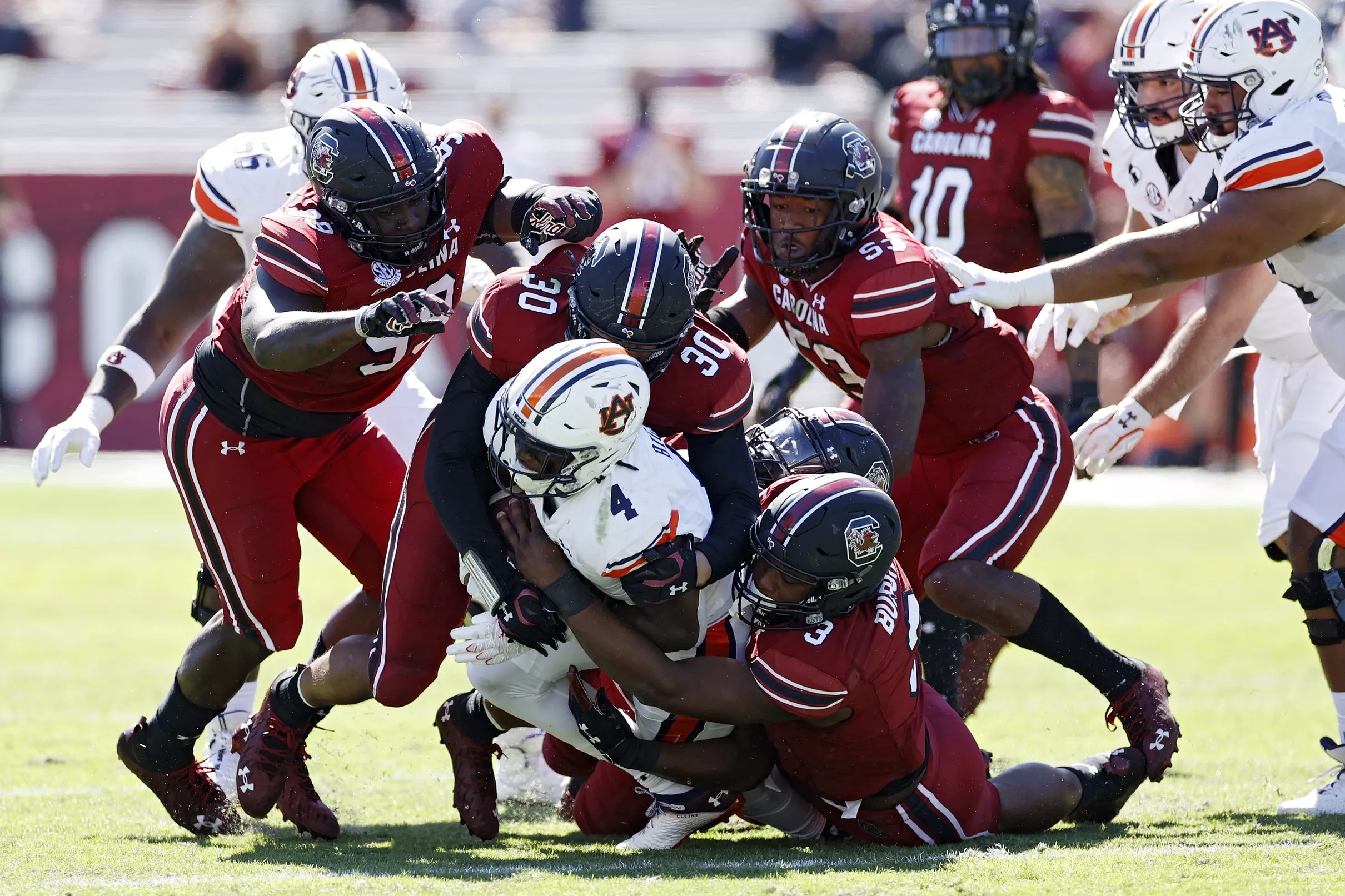 Gamecocks earn second win of season, beat Auburn 30-22