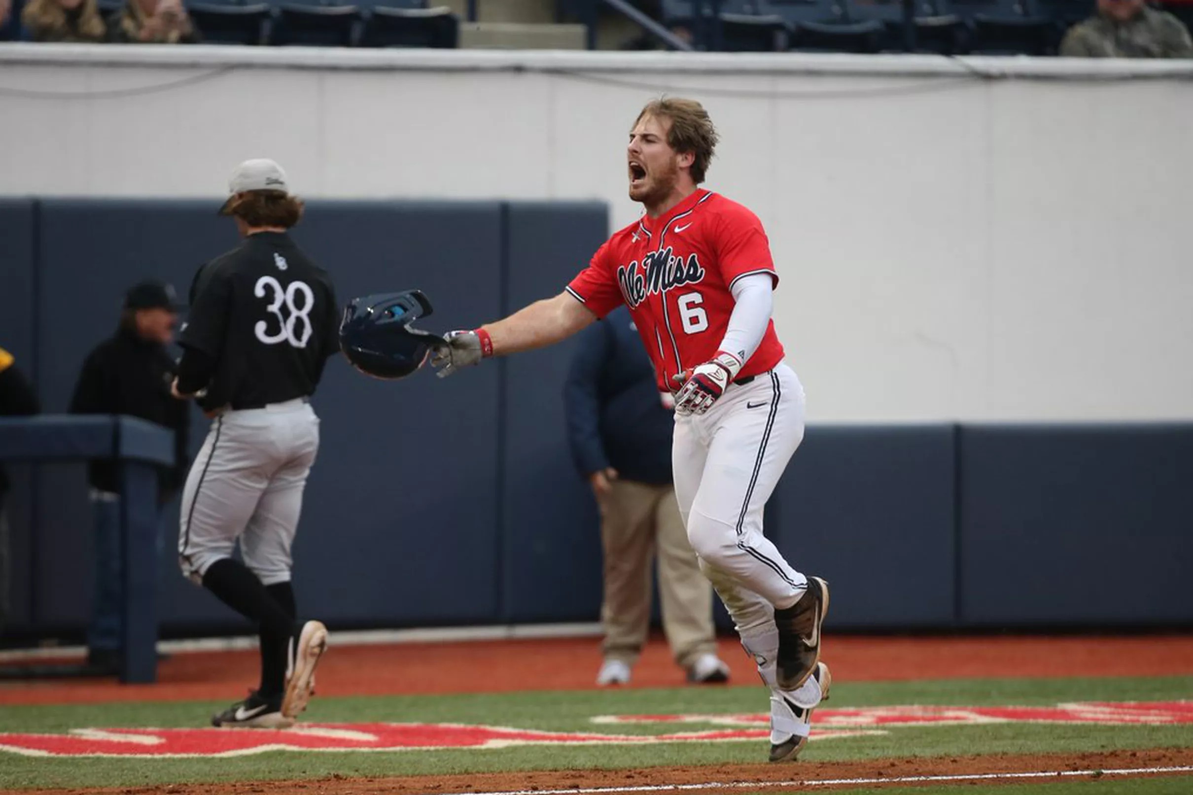 Thomas Dillard, serial murderer of baseballs, walked off with another ...
