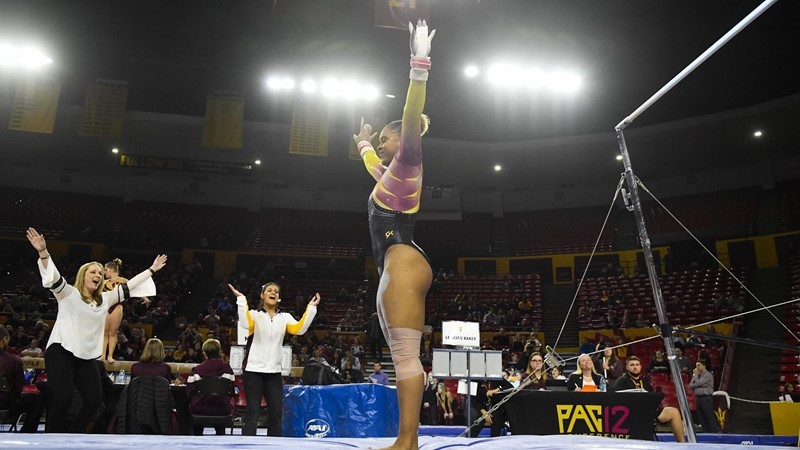 Leonard-Baker Qualifies For NCAA Nationals