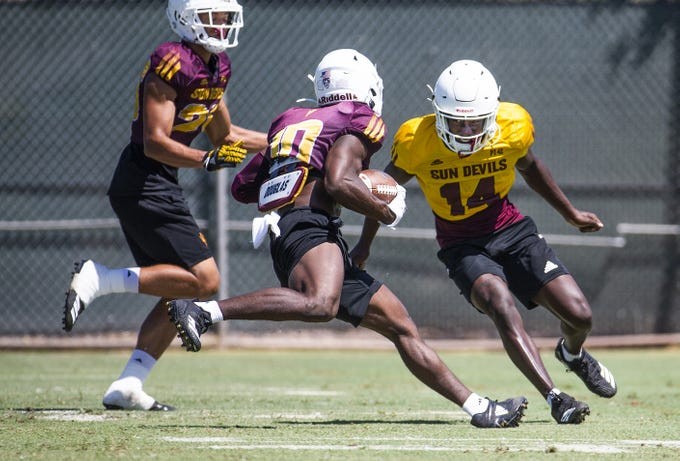 Antonio Pierce relates to ASU linebacker Merlin Robertson juggling ...