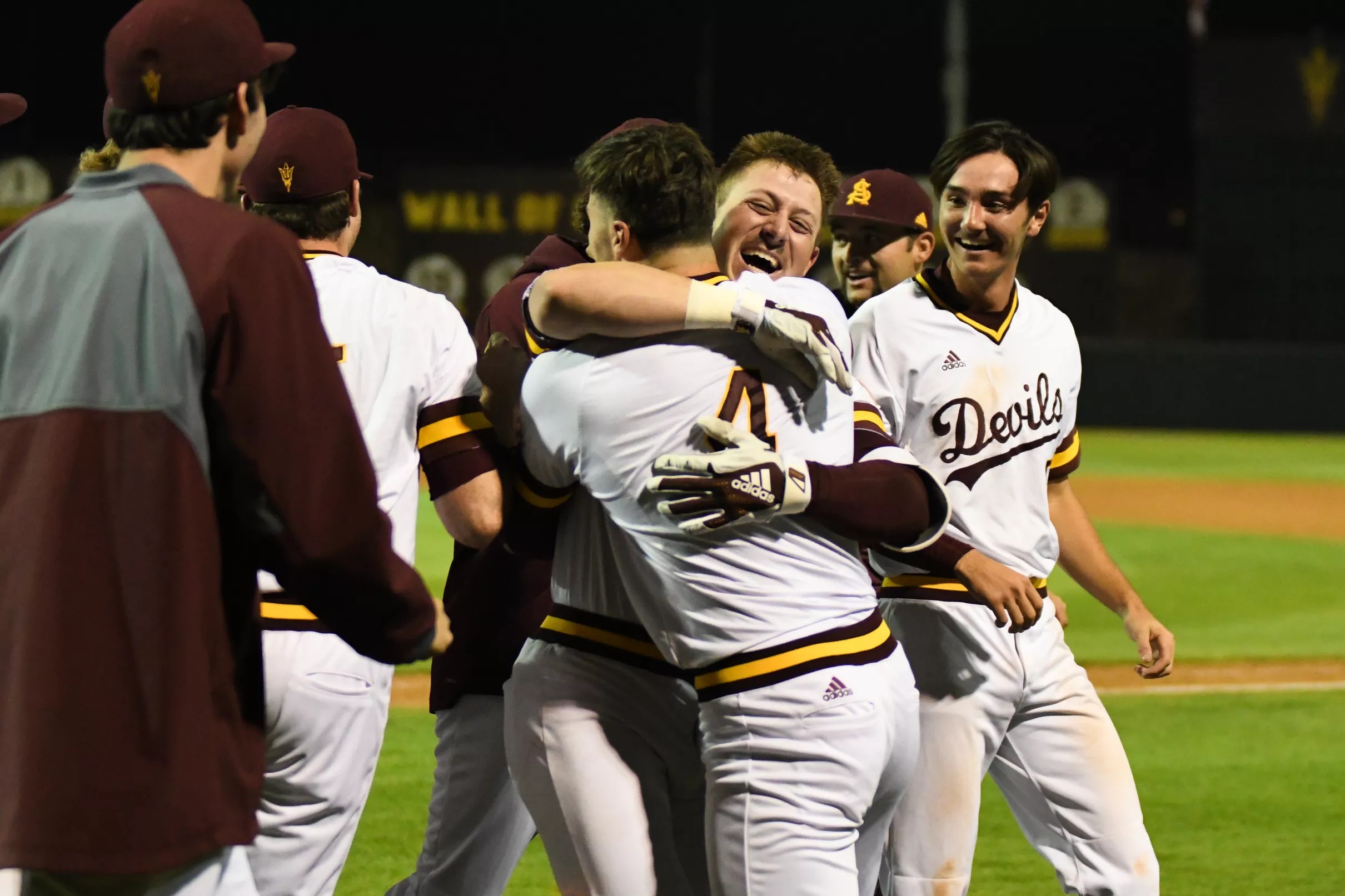 ASU Baseball: Torkelson walk-off bomb pushes Sun Devils to 10-0 to ...