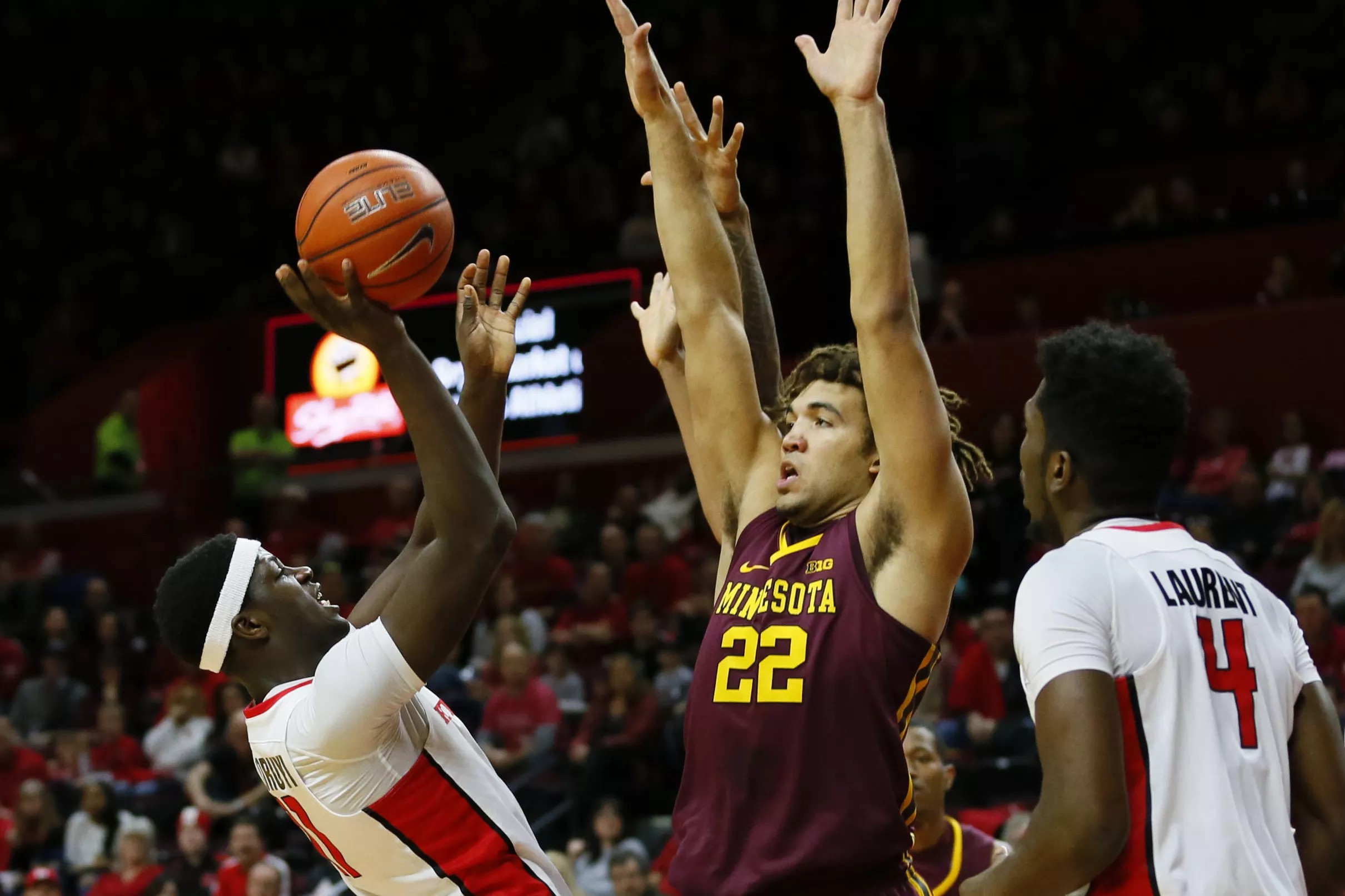 Minnesota Basketball Player Preview: Reggie Lynch