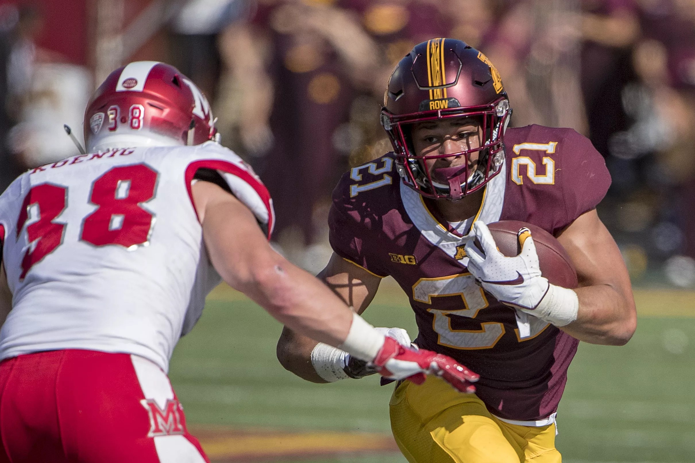 Minnesota Football starts strong, dominates Miami University Redhawks 26-3