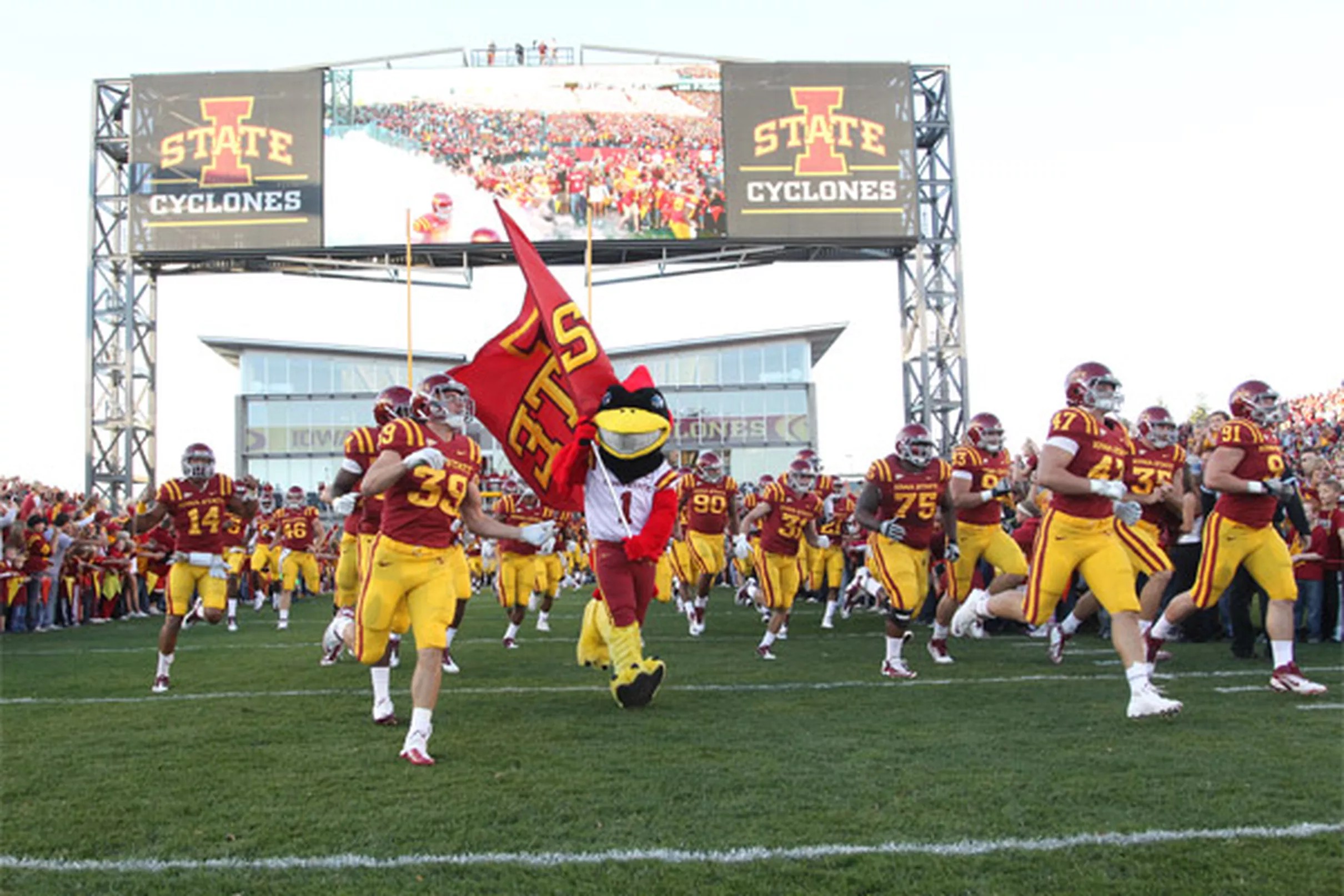 100 Things Cyclone Fans Should Forget Before They Die: Smoke On the Water