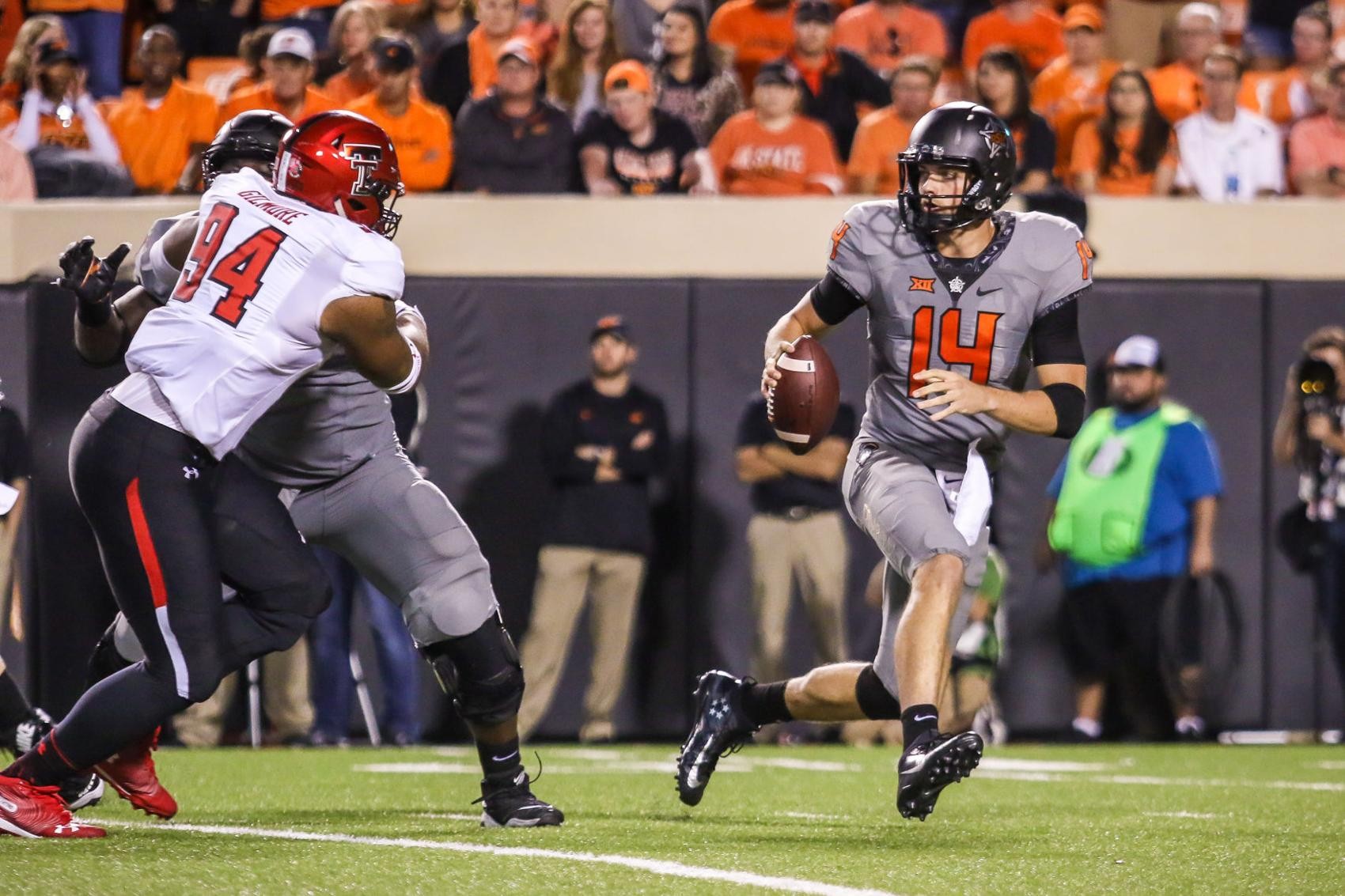 Cowboy offense underwhelms in conference debut