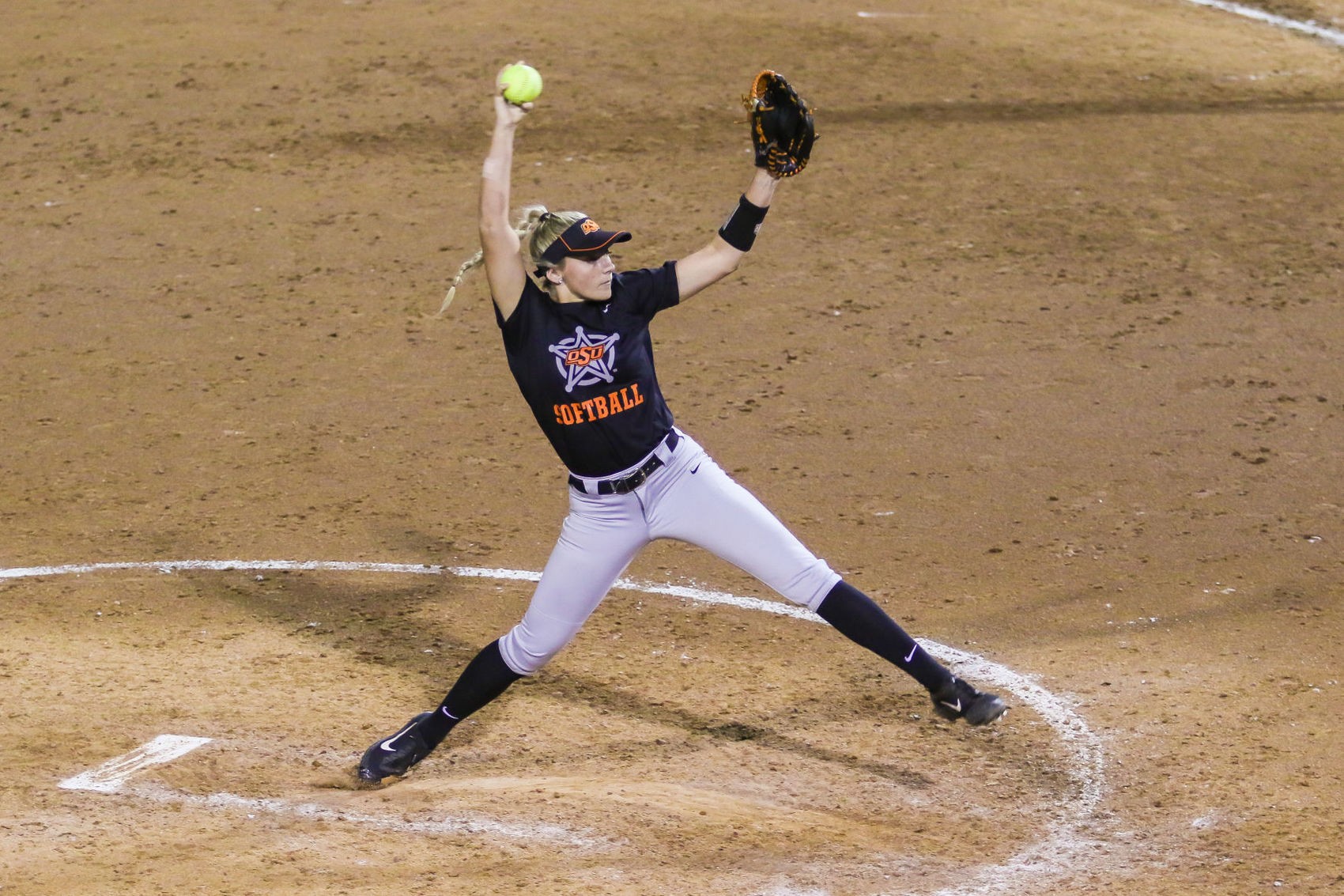 Cowgirls split games at opening day of Michele Smith Invitational