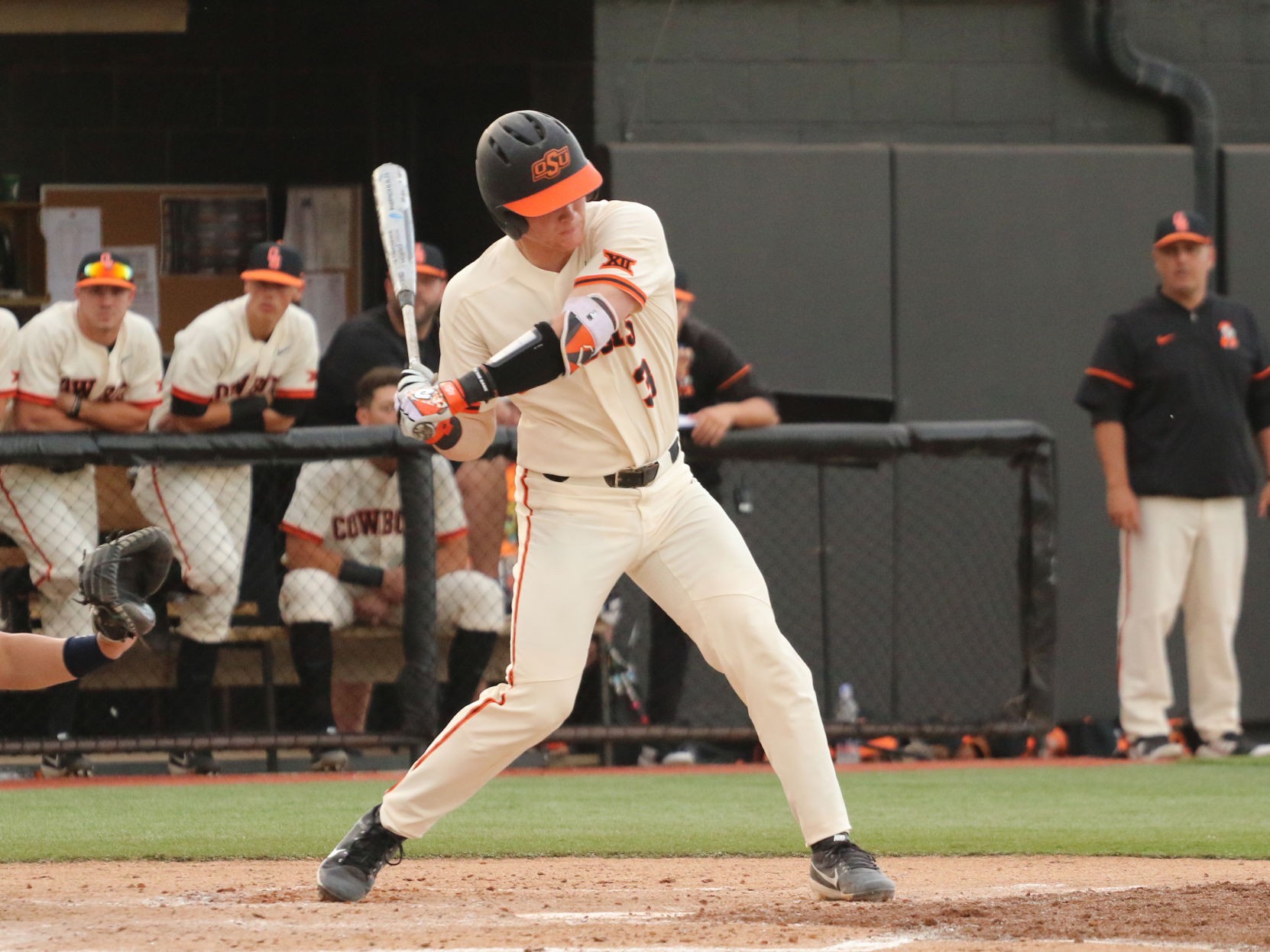 Cowboy baseball captures victory against Dallas Baptist
