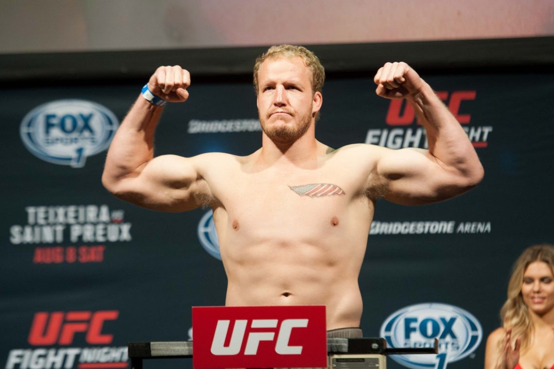 Jared Rosholt Picks Up Unanimous Decision over Valdrin Istrefi