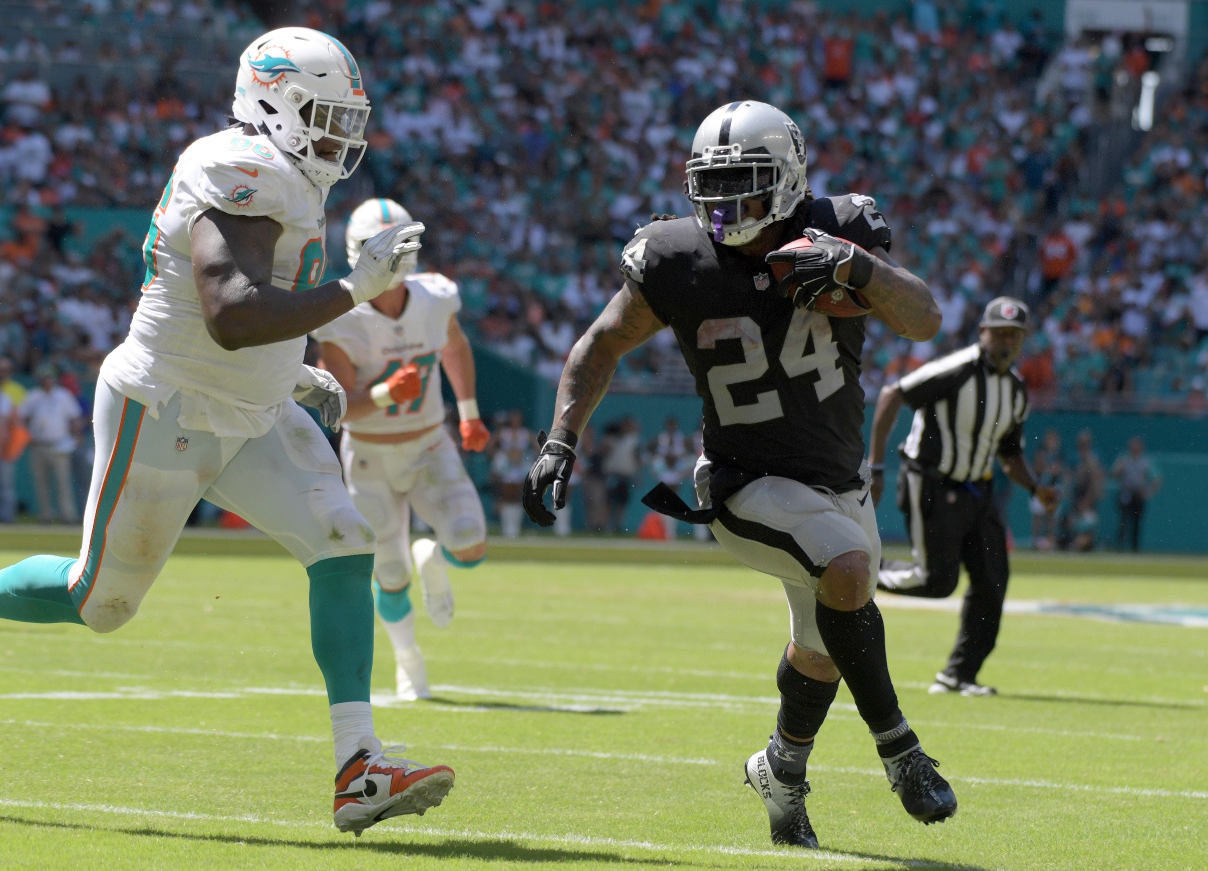 NFL Update: Chris Carson and Tre Flowers Impressing in Seattle