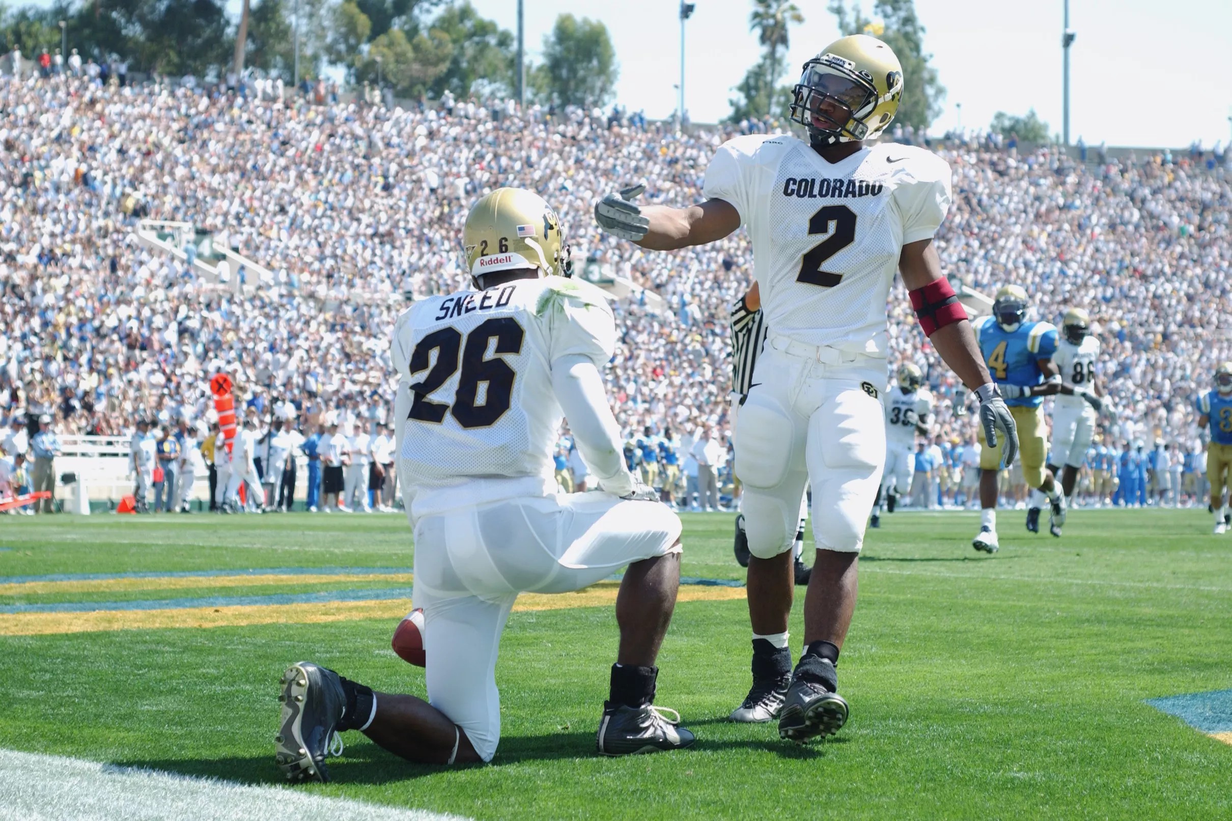 Fair catches on kickoffs inside the 25 yard line count as touchbacks ...