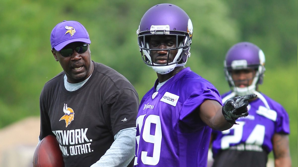 Jack Tocho Signs Reserve/Futures Deal With Vikings