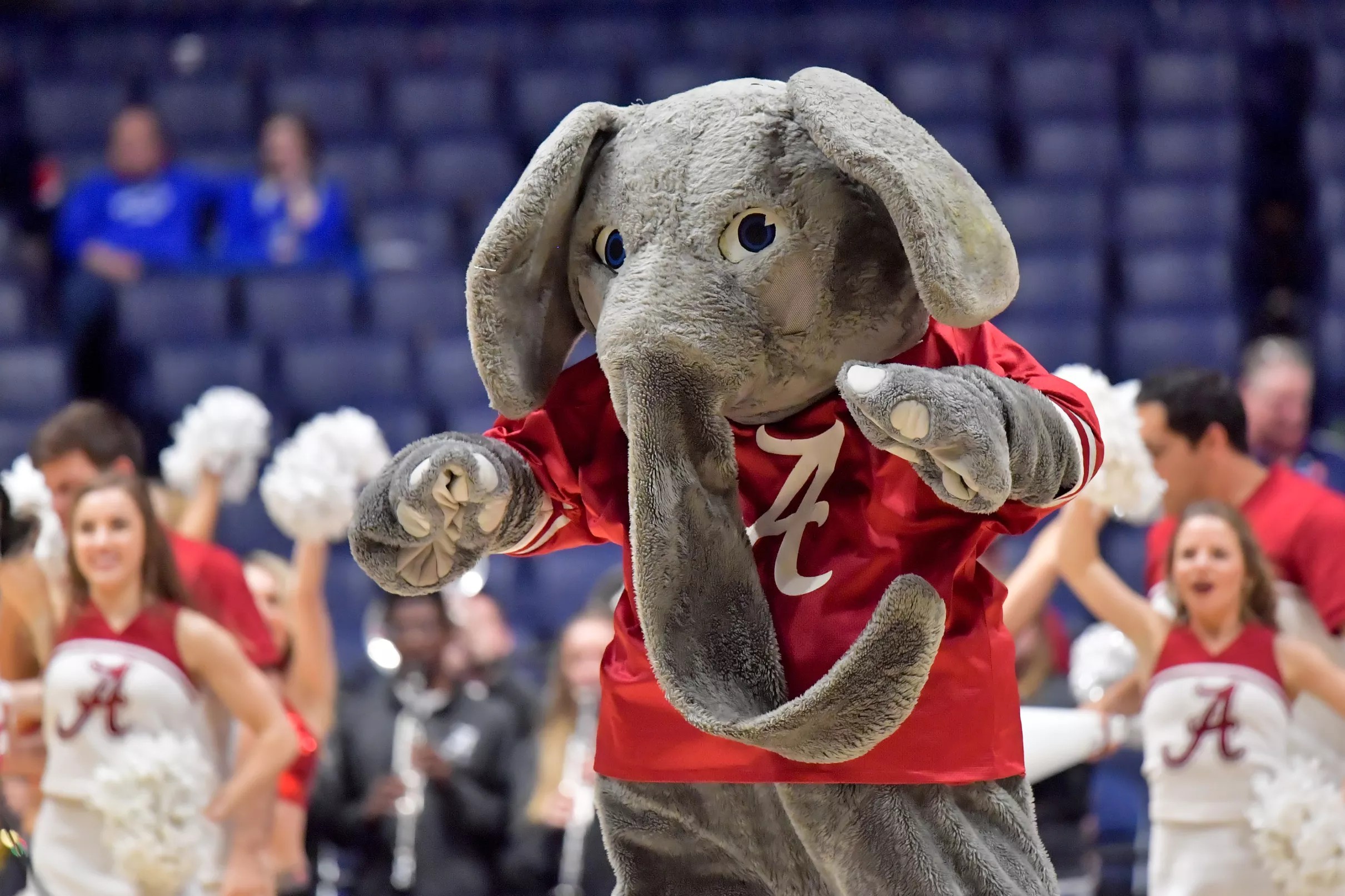 Arizona basketball: Wildcats finalizing home-and-home series with ...