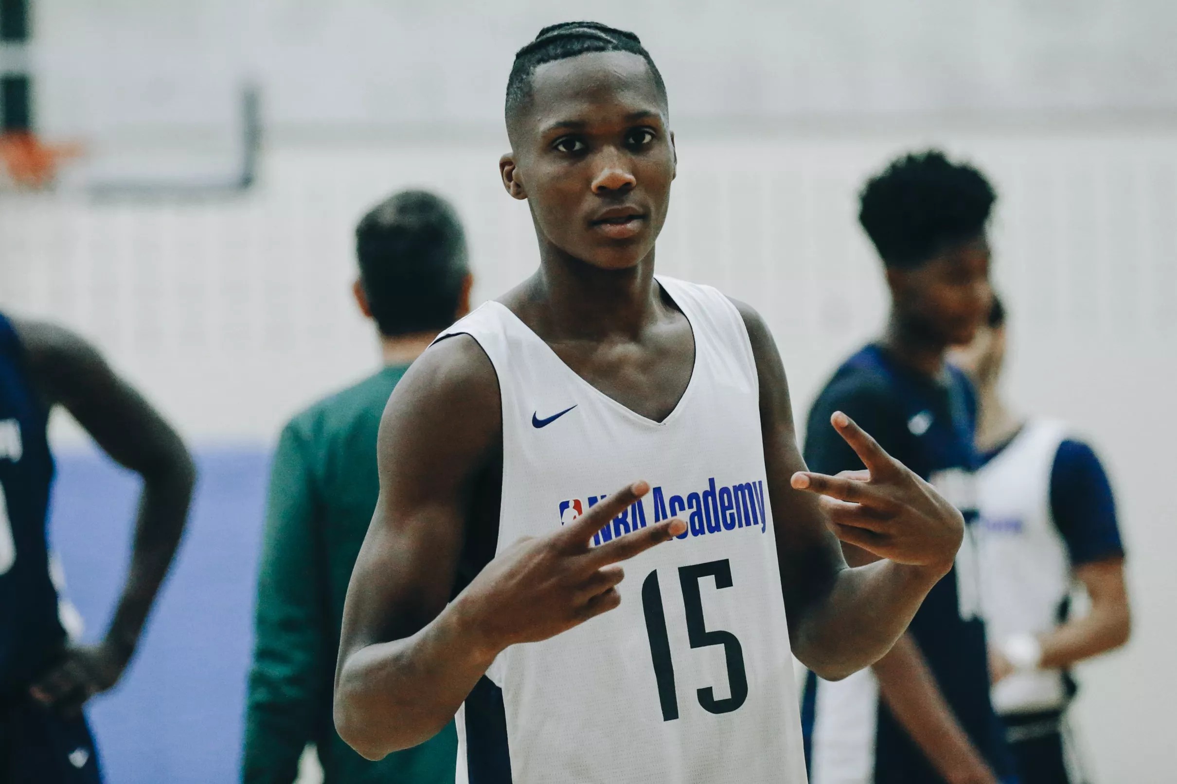 2020 wing Ben Mathurin commits to Arizona over Baylor