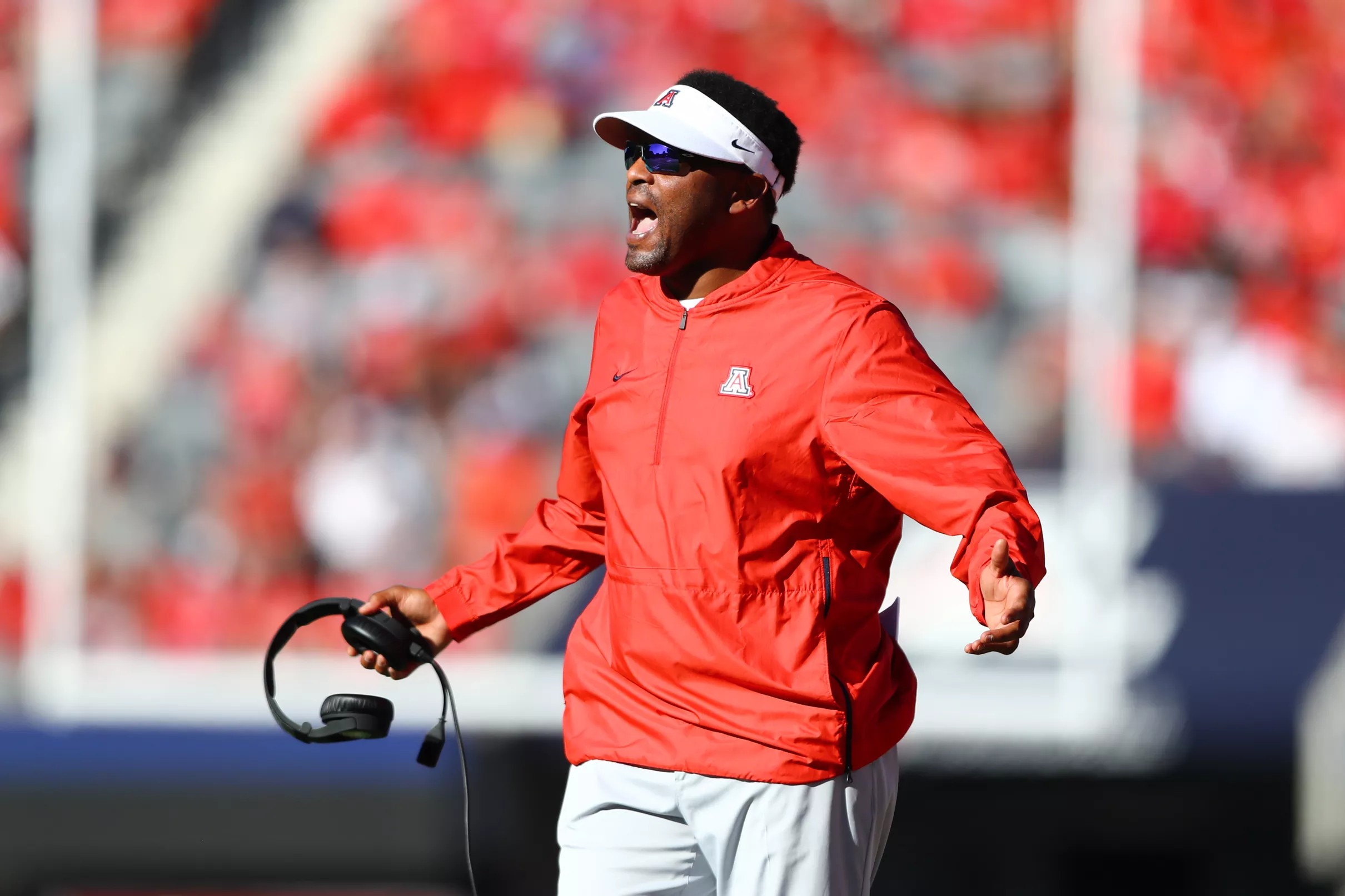 Kevin Sumlin injures ankle at Arizona football practice