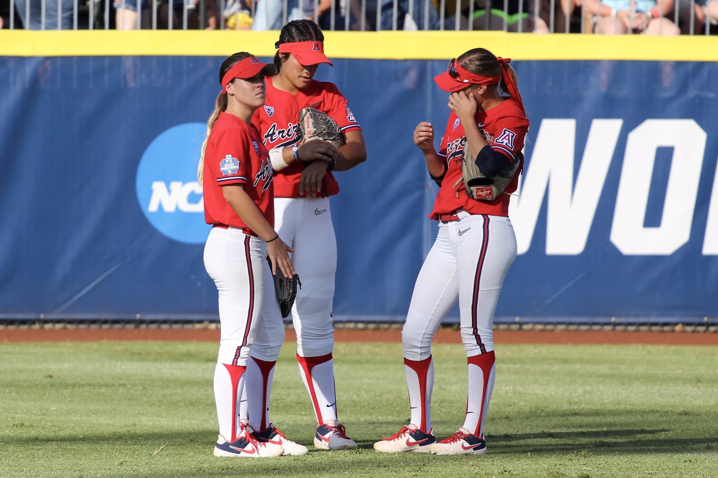 Arizona softball lives and dies by defense in loss to UCLA