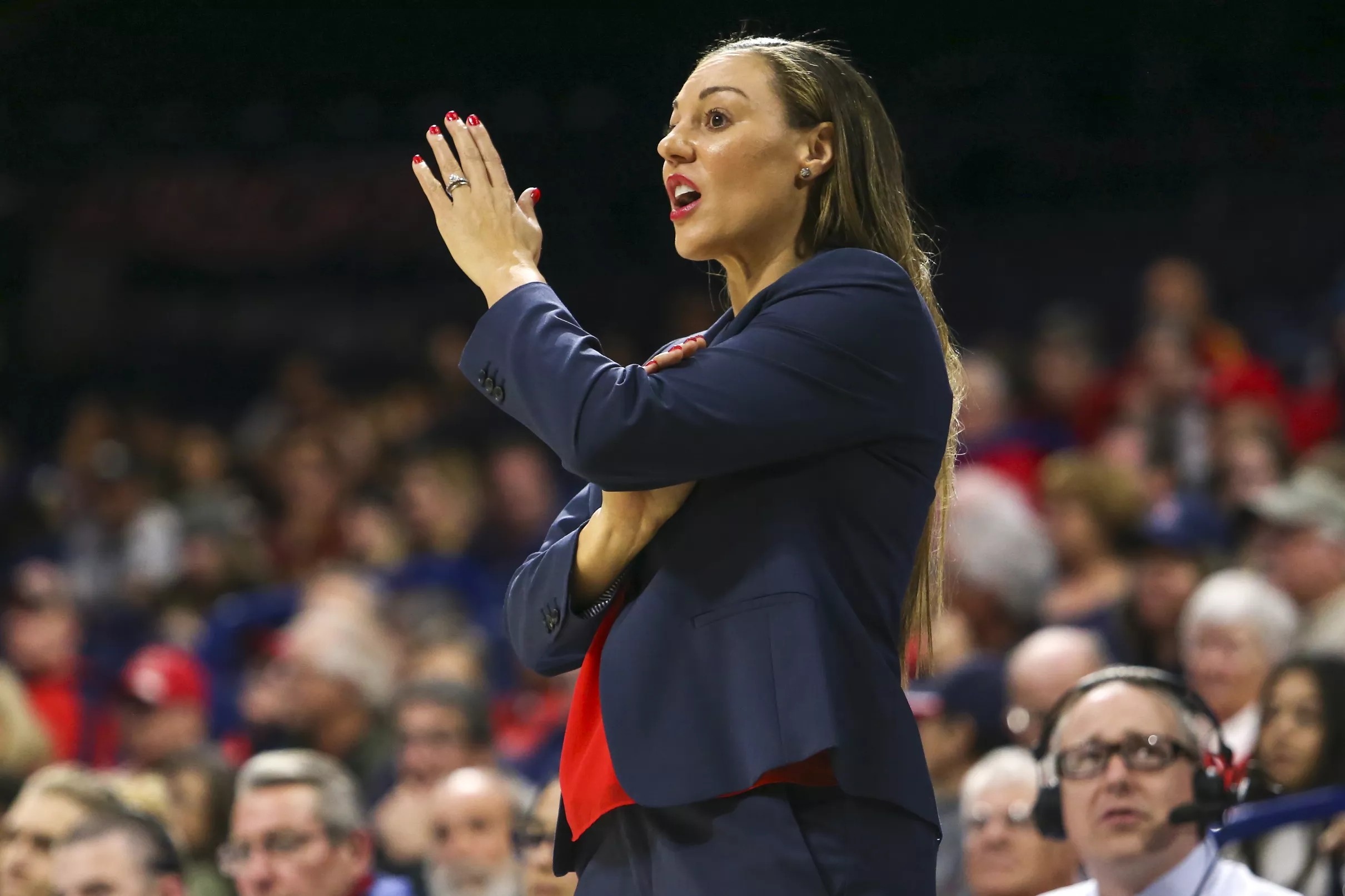 Adia Barnes helped Sean Miller, Arizona men’s basketball recruit ...