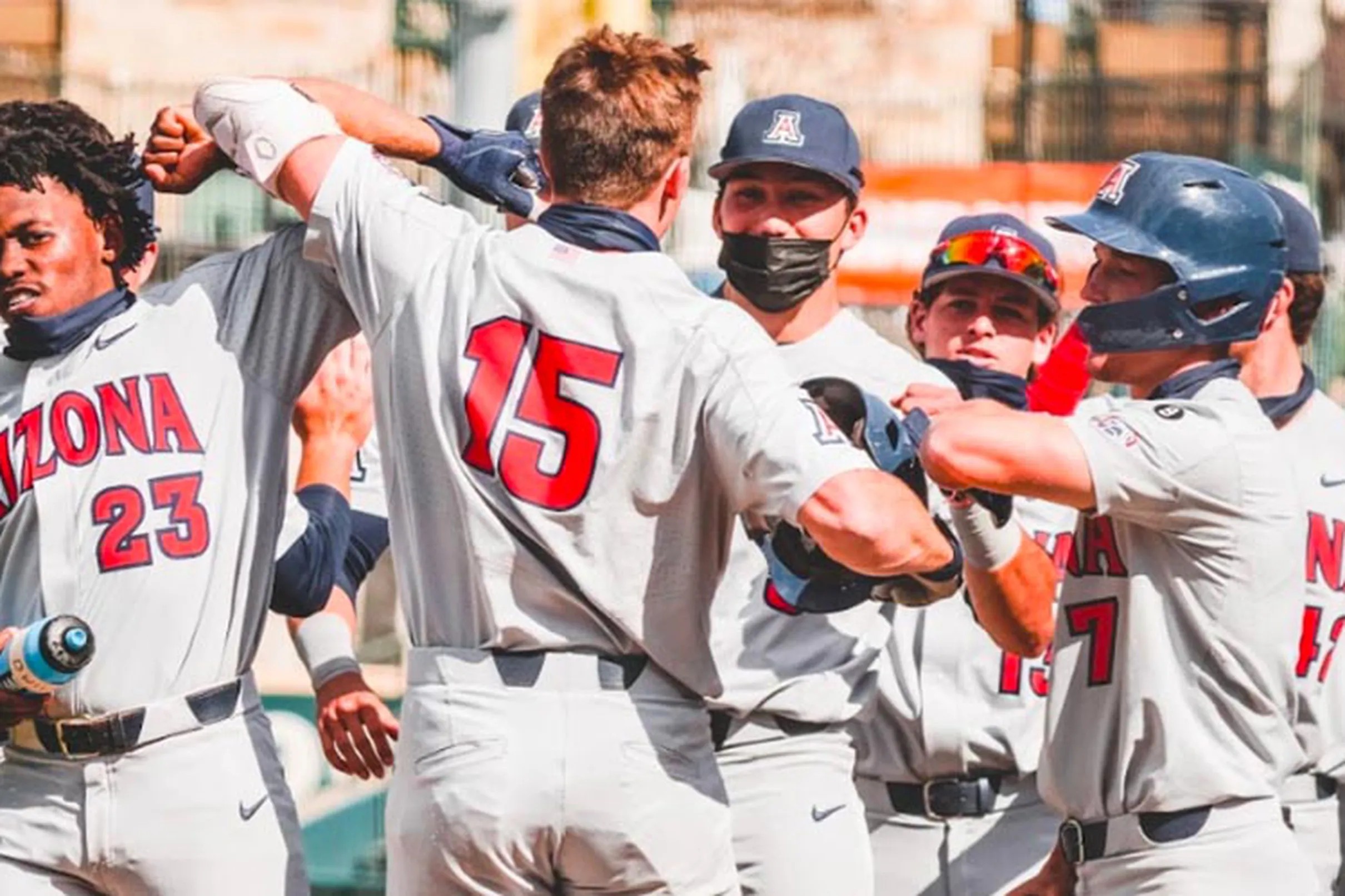 Arizona baseball bounces back from extra-inning loss with blowout win ...