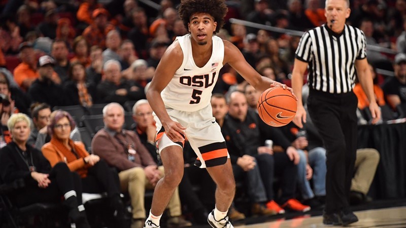 Thompson Scores Game-High 20 In Loss To Aggies