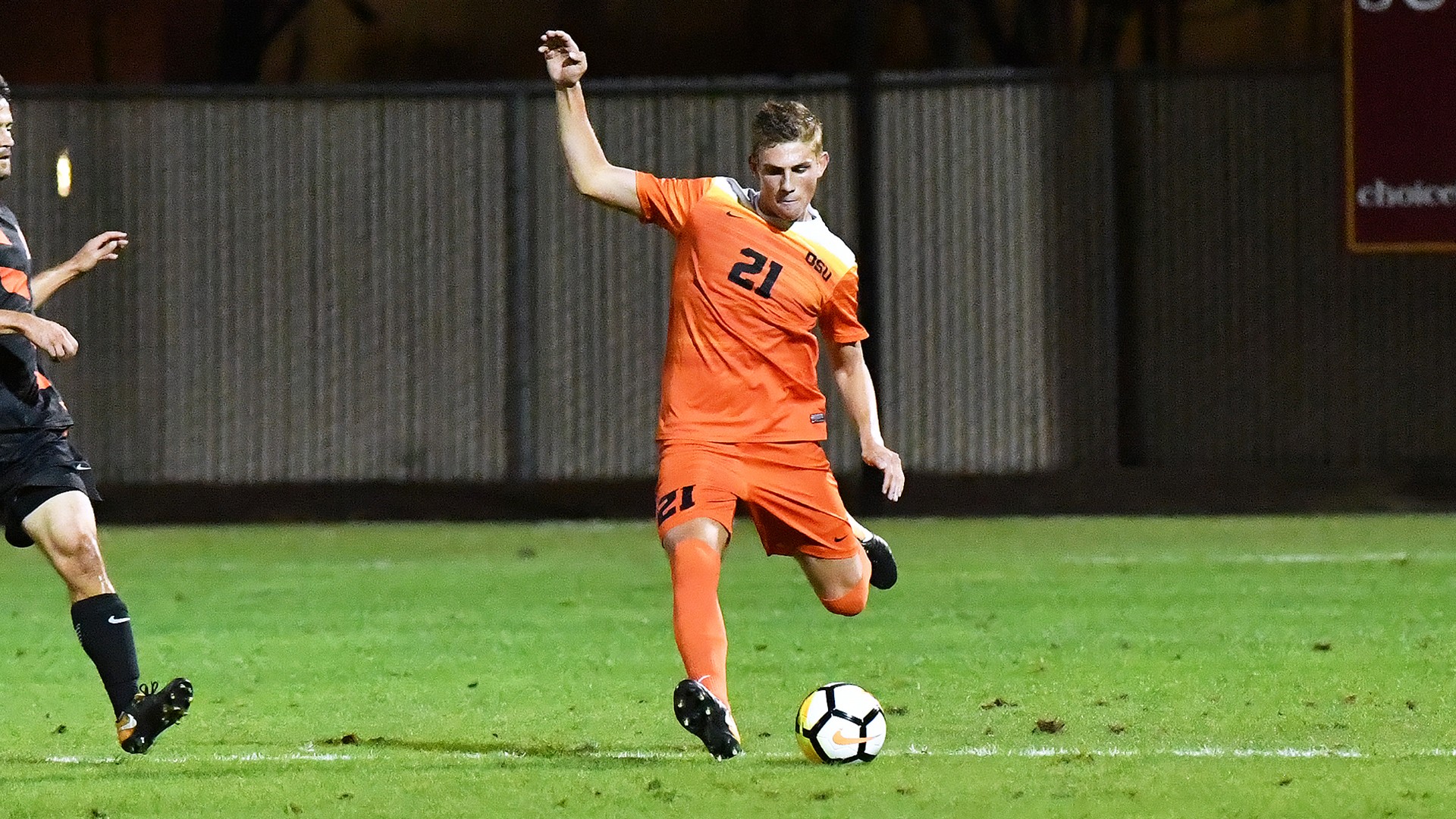 Beavers Open Pac-12 Play on Road against Huskies