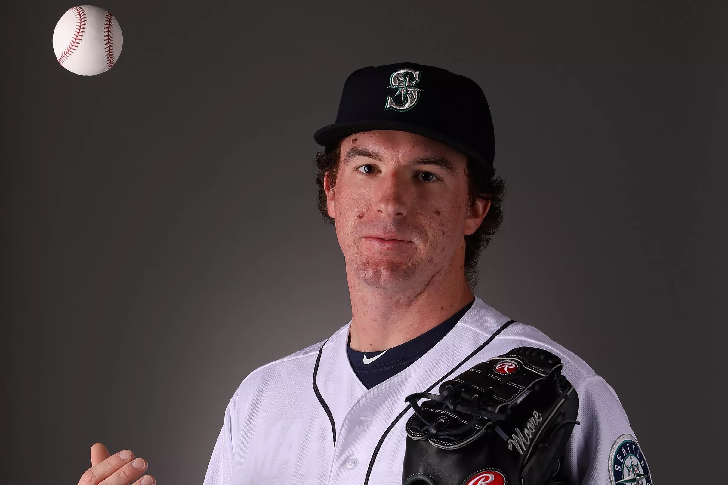 Mariners trade Andrew Moore to Rays