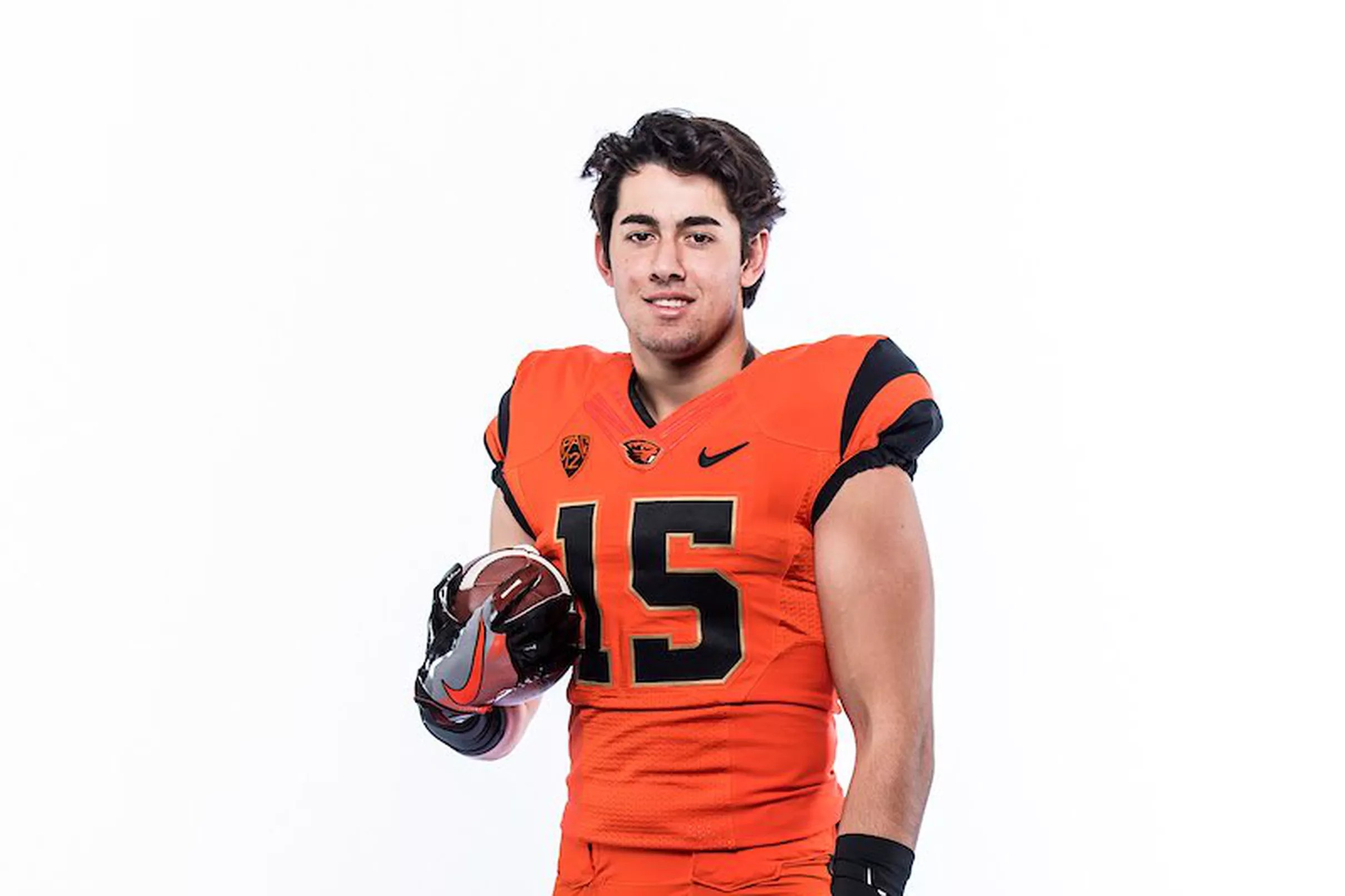 Linebacker John McCartan Signs NLI With Oregon State