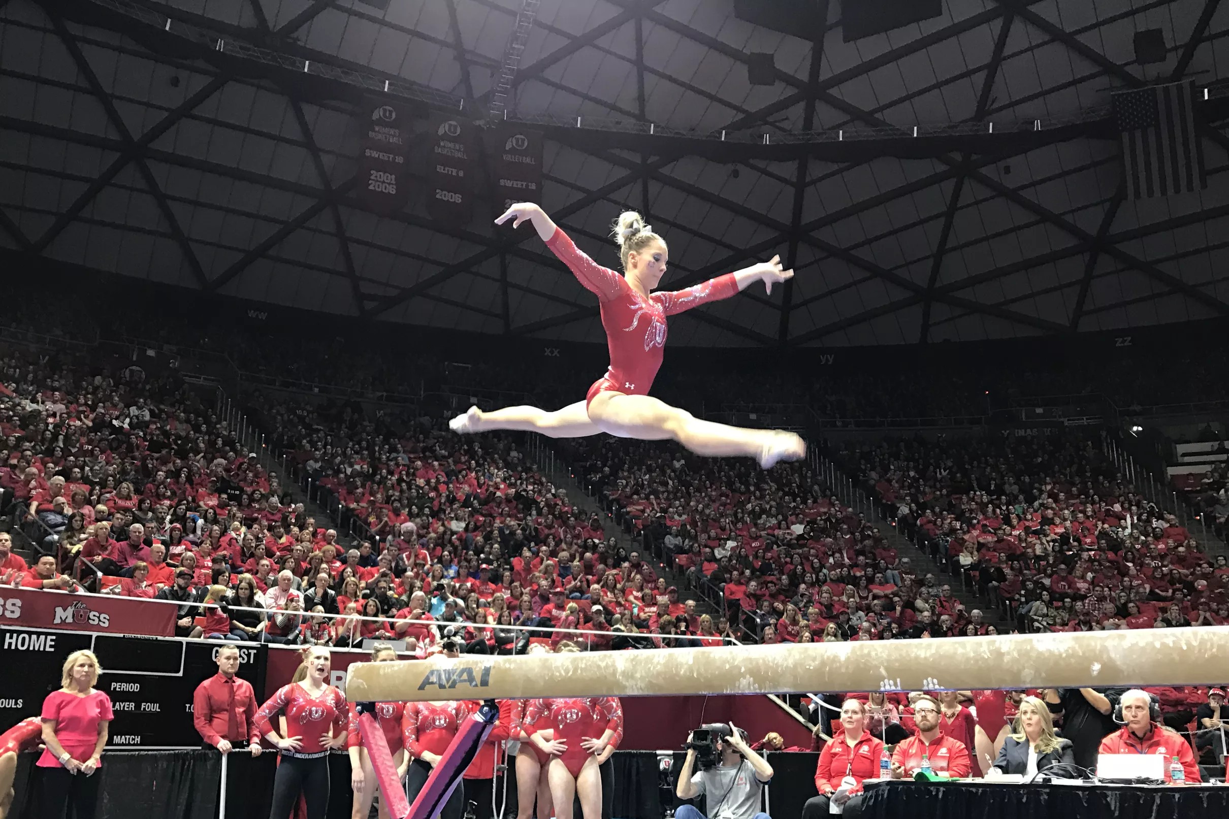 Utah Red Rocks Host BYU Cougars Gymnastics Tonight