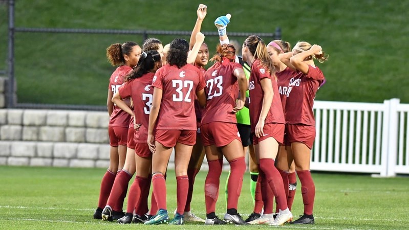 Cougs Earn Team Academic Award
