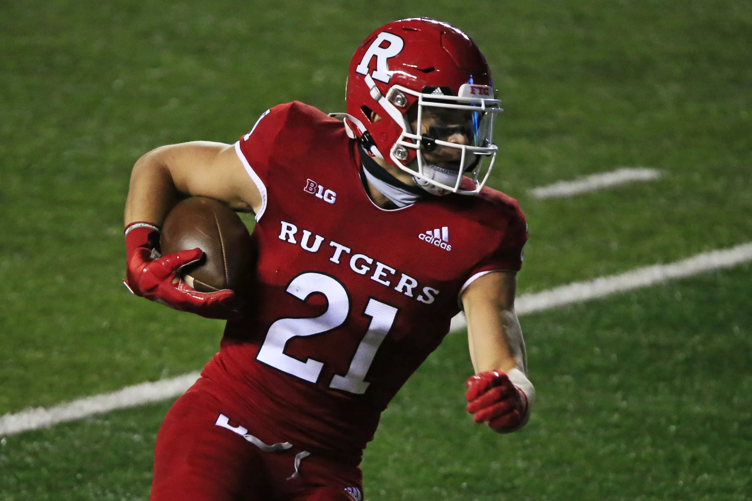 Multiple quarterback system leads Rutgers to upset victory at Purdue