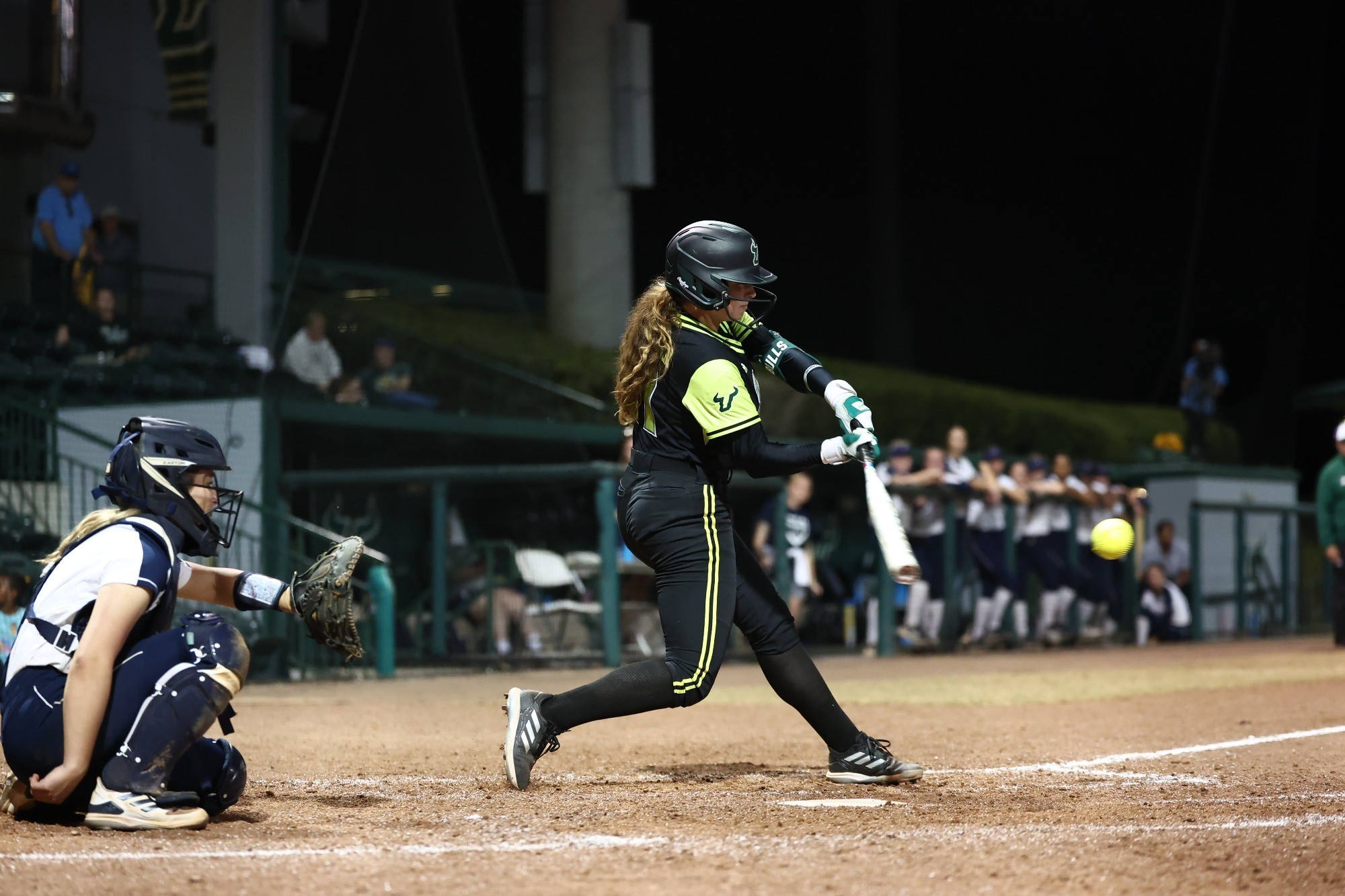 USF Softball Splits Opening Day of USF Tournament