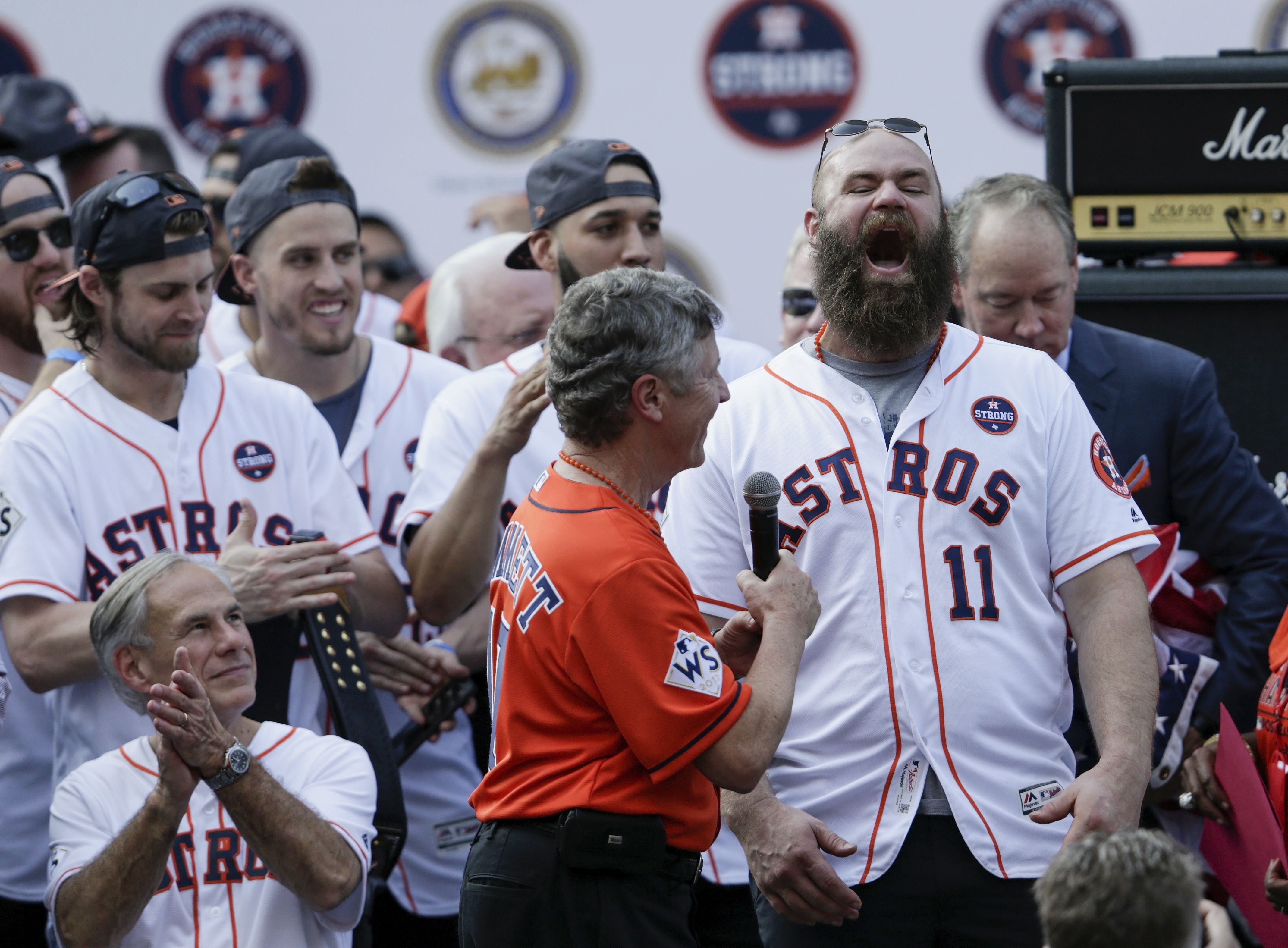 Houston Astros: Three reasons why Evan Gattis isn’t going anywhere